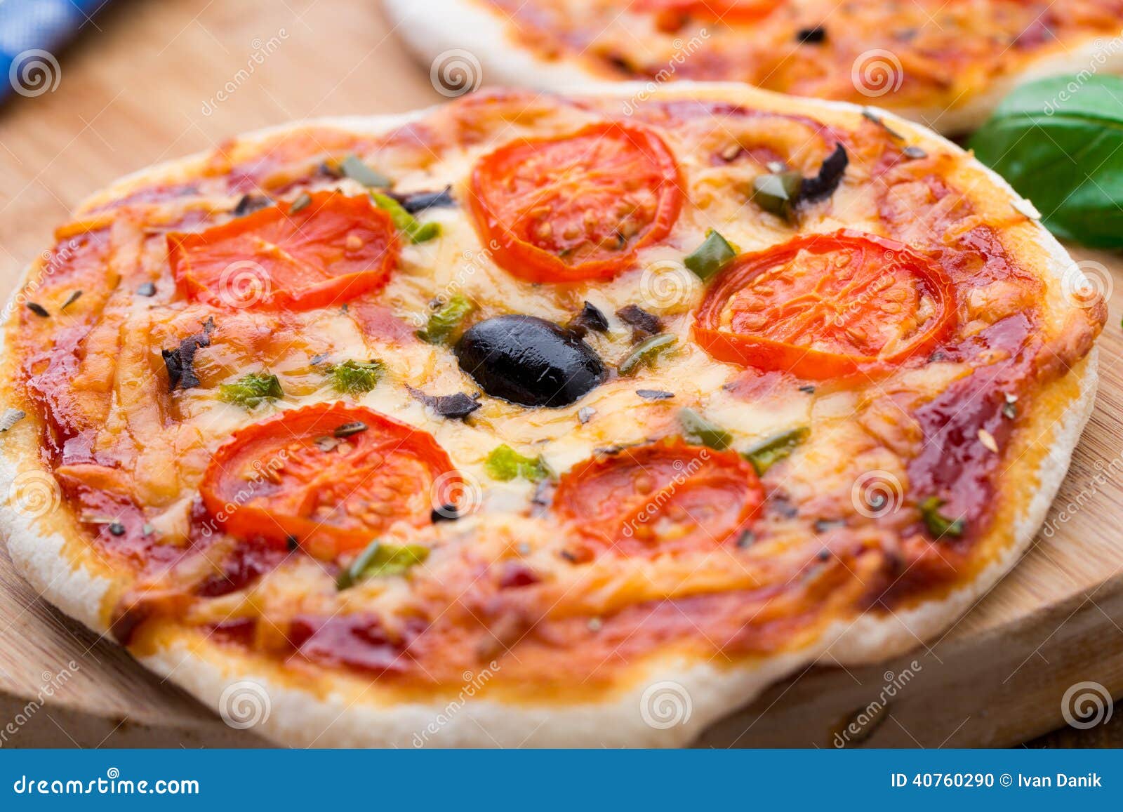 Vegetarian mini pizza stock photo. Image of cooked, delicious - 40760290