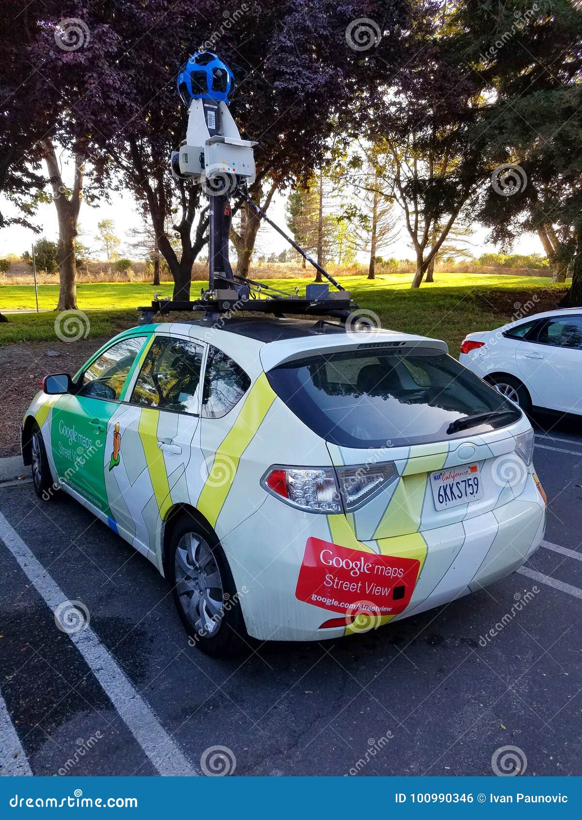 Vehículo de Google Maps foto editorial. Imagen de rojo - 100990346