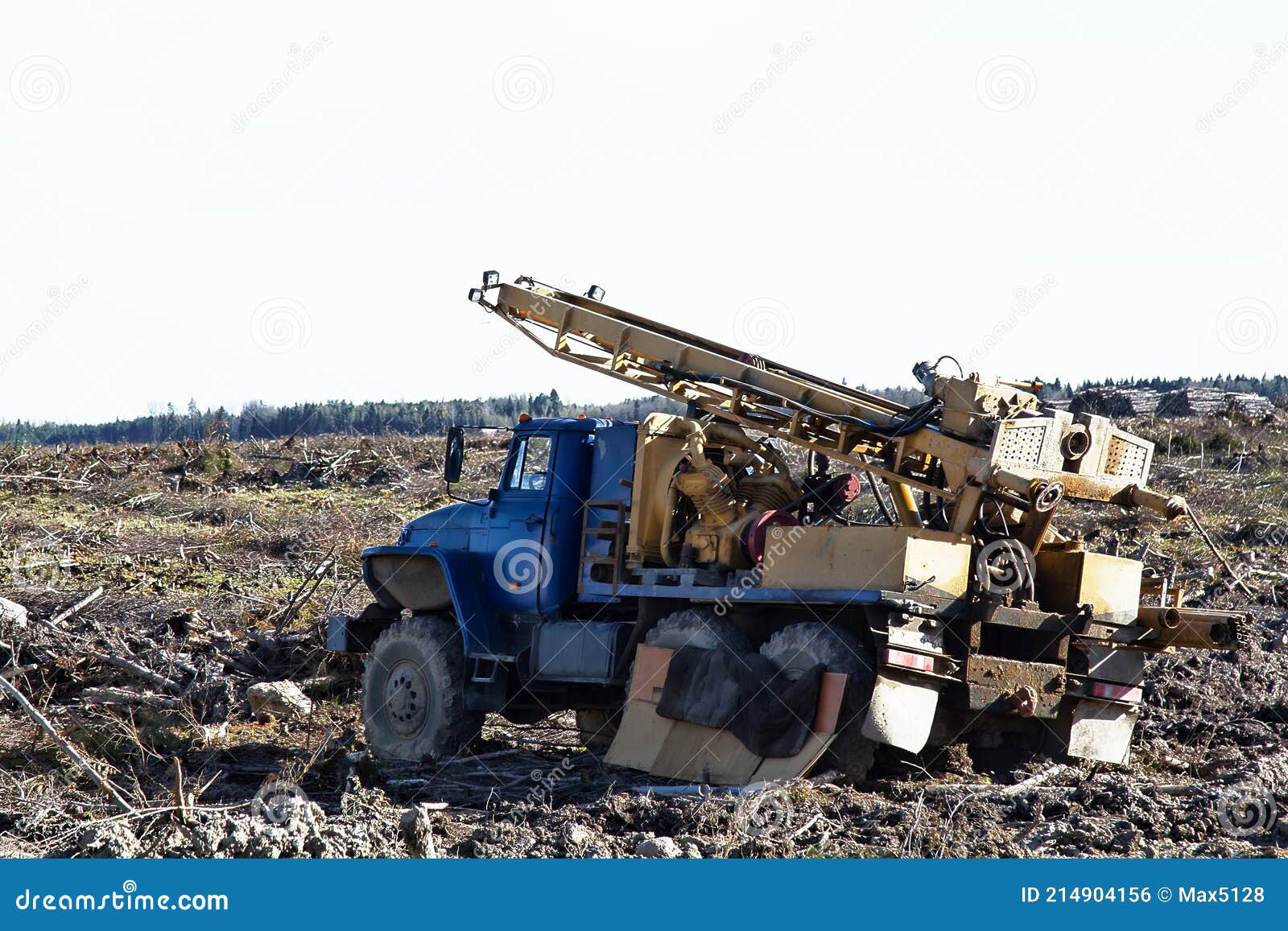 Vehicle-based drilling rig stock photo. Image of exploring - 214904156