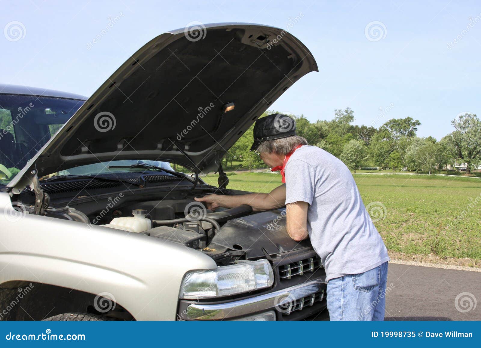 Vehicle Breakdown on the Road Stock Image - Image of vehicle ...
