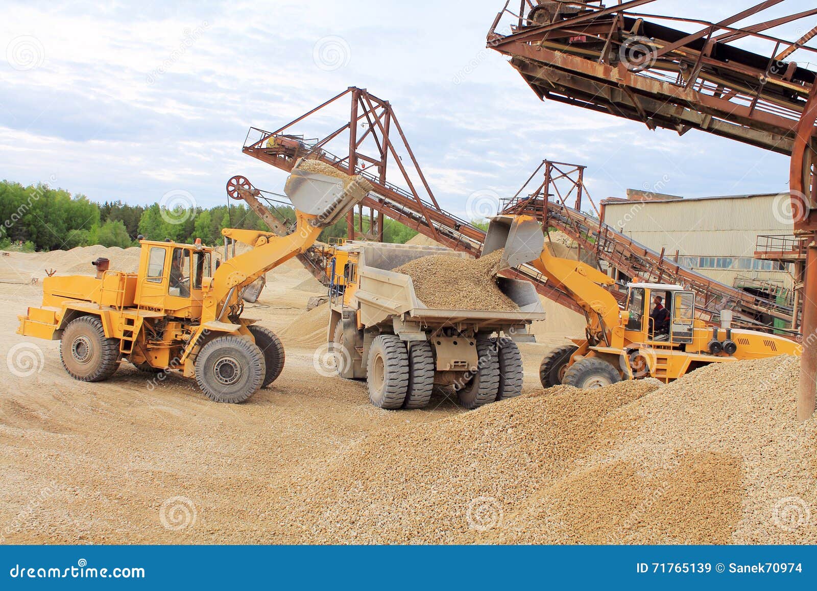 Vehicle loading stock image. Image of cloud, nature, bucket - 71765139
