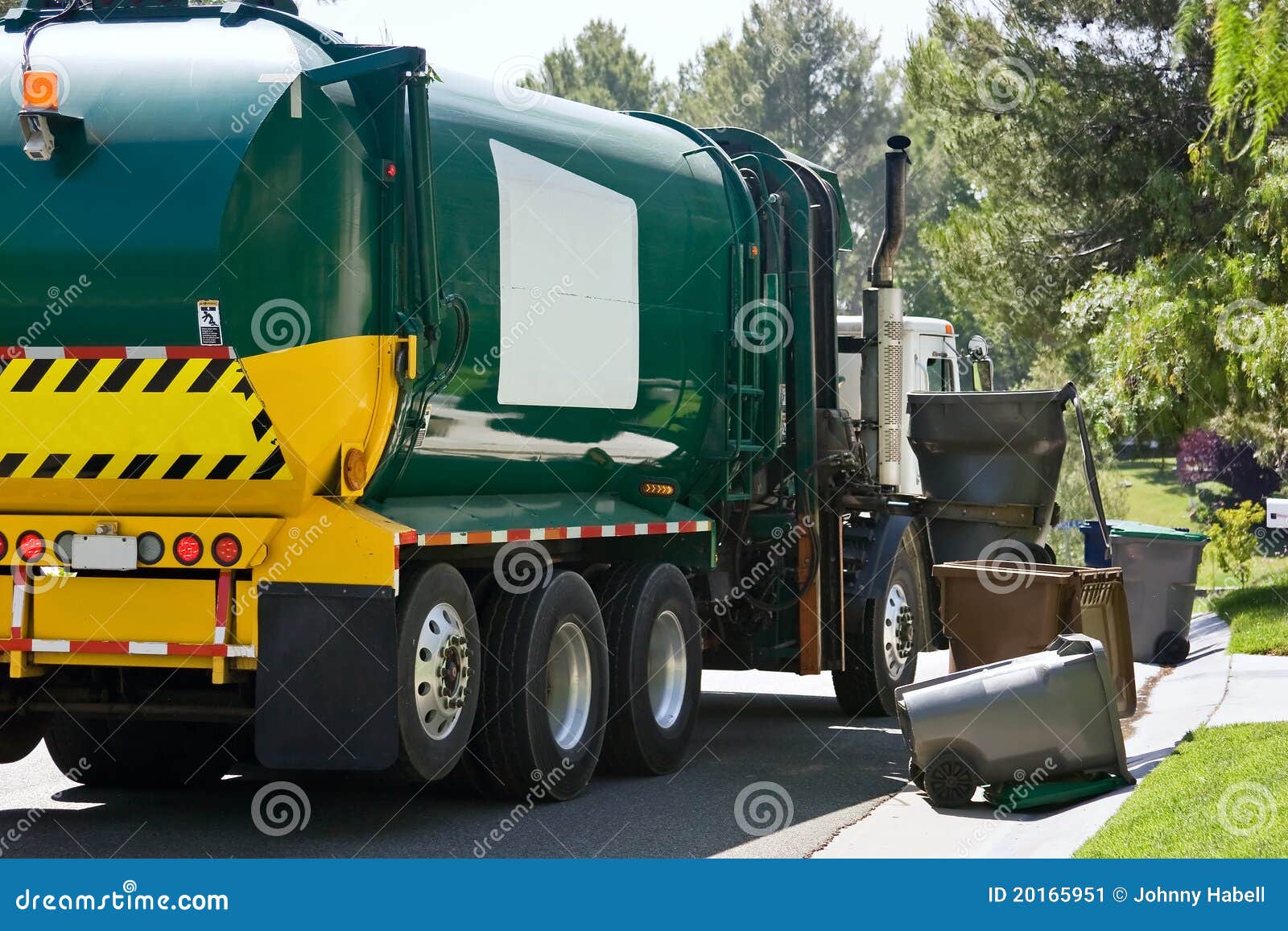 Vehicle Pick Up Trash stock image. Image of crush, recycle - 20165951
