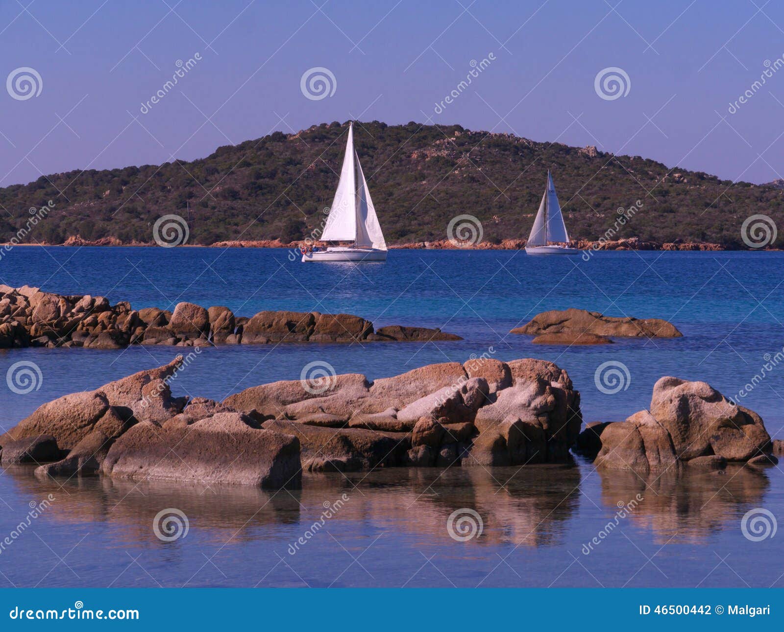 Velero De La Isla De Caprera Foto de archivo - Imagen de escuela ...