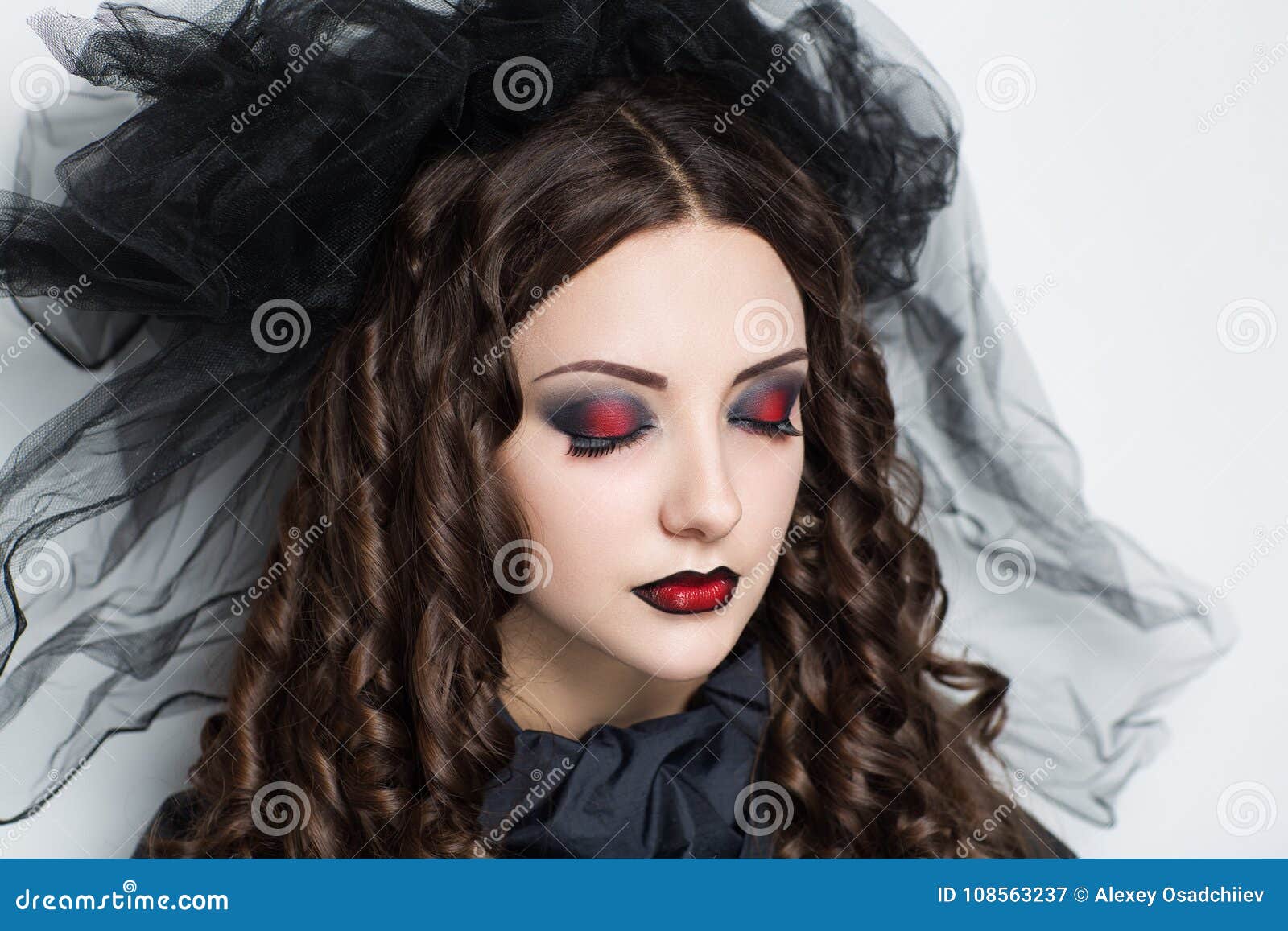 Velo negro de la mujer imagen de archivo. Imagen de fresco - 108563237