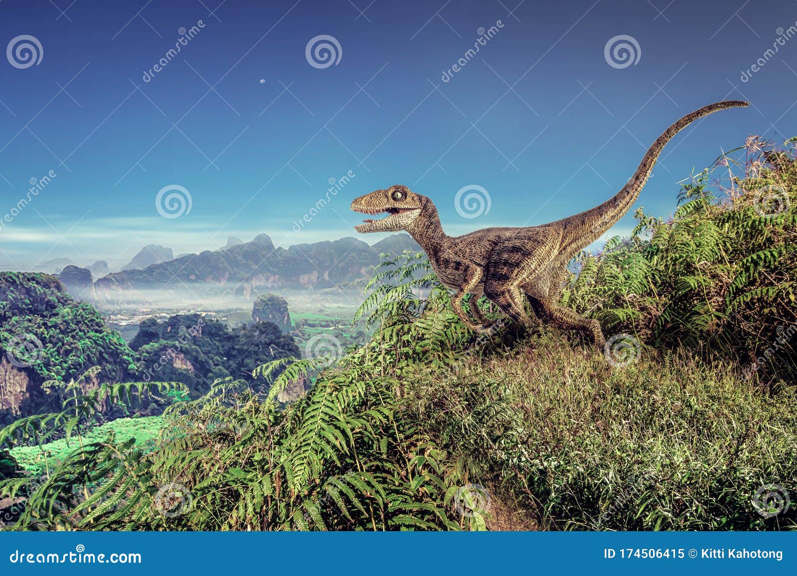Velociraptor-Dinosaurier Auf Dem Berg Stockbild - Bild von überholt ...