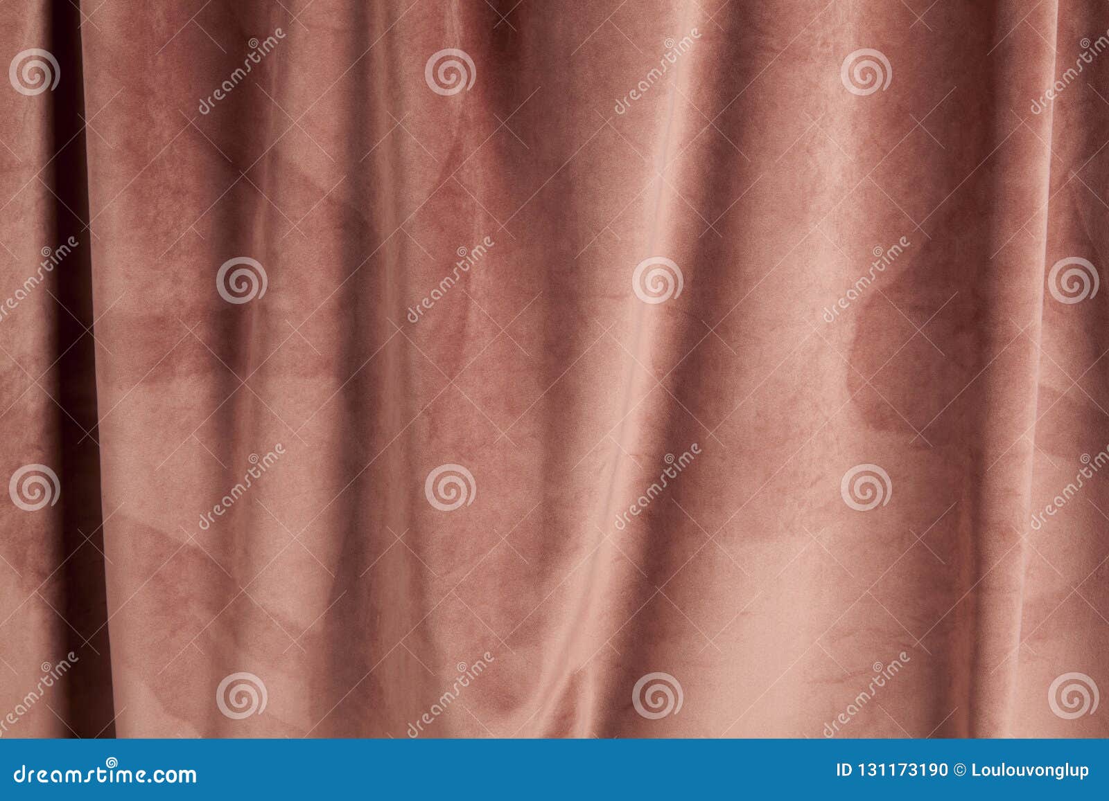 Veludo cor-de-rosa da tela foto de stock. Imagem de teatro - 131173190