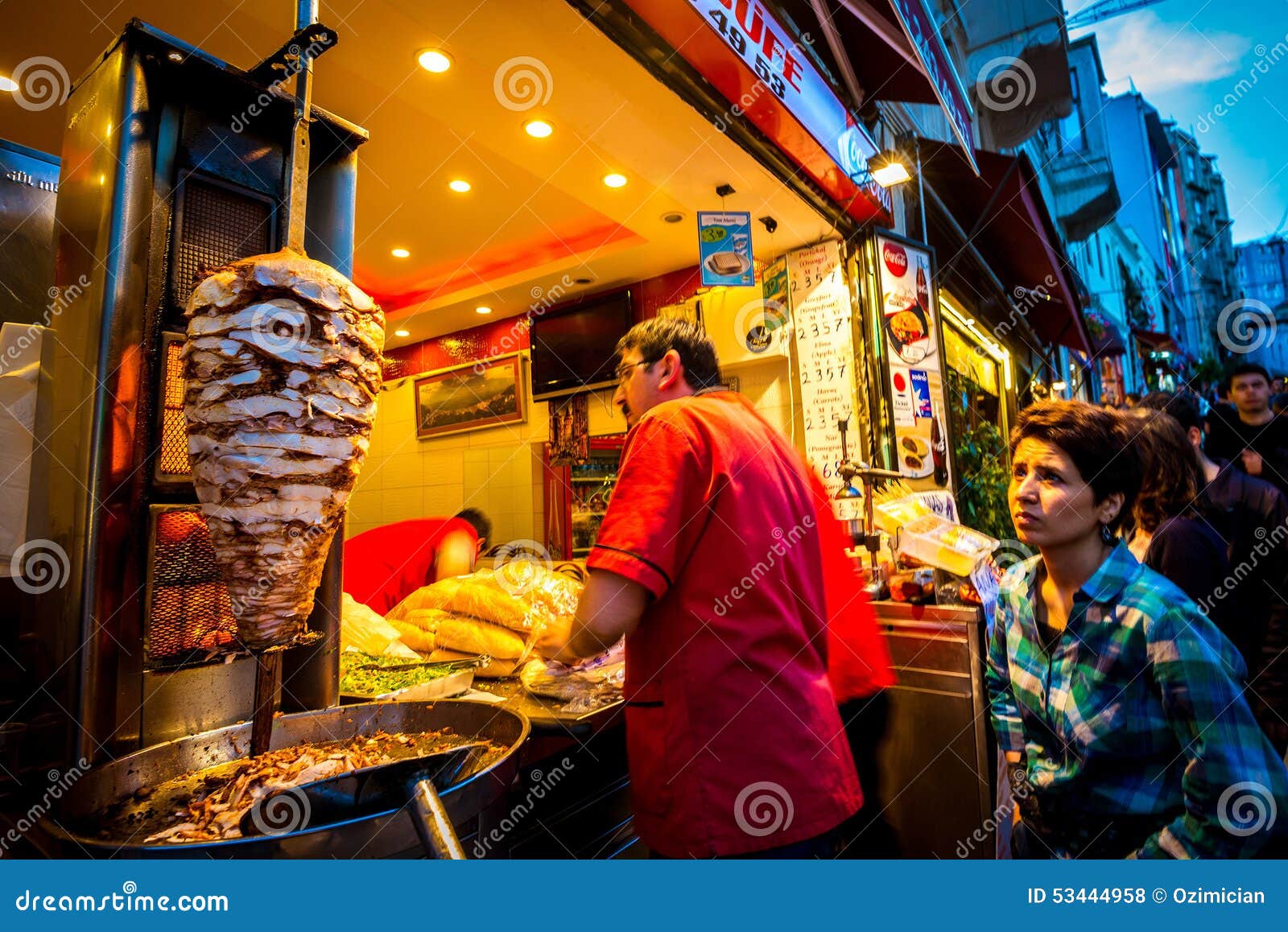 Vendedor Turco Do Kebab Do Doner Foto de Stock Editorial - Imagem de ...
