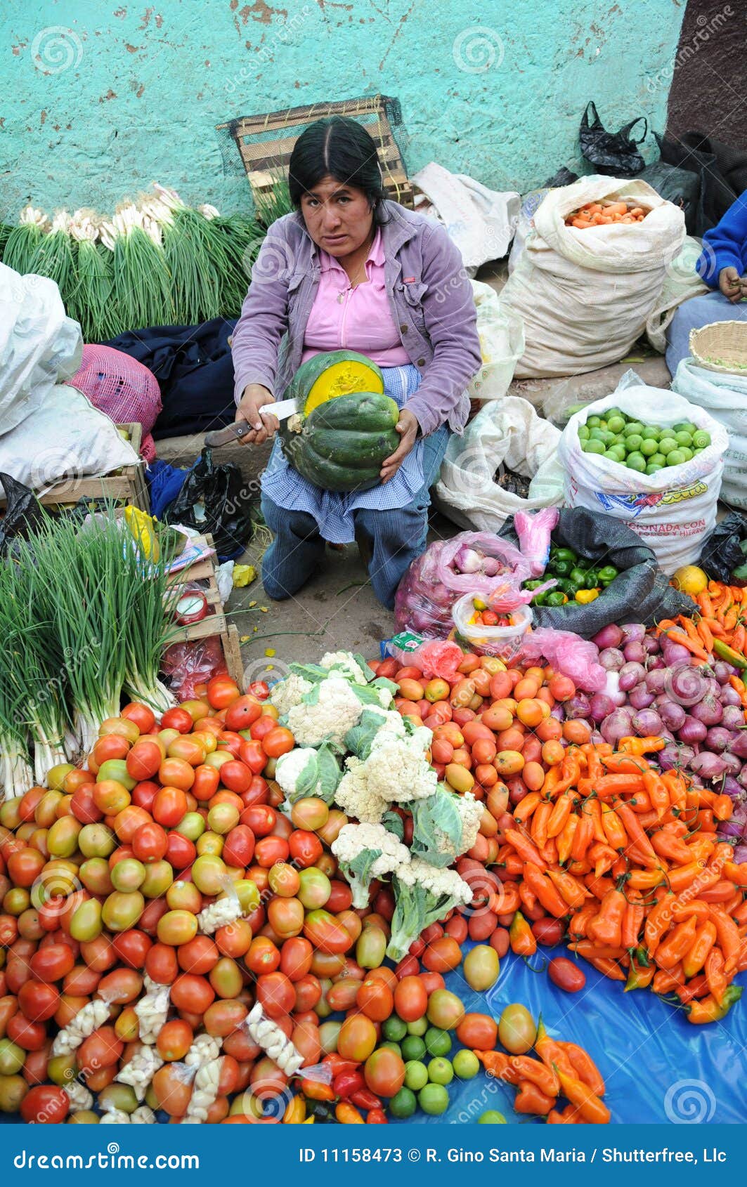 Vendedor vegetal en Perú foto de archivo editorial. Imagen de colorido ...