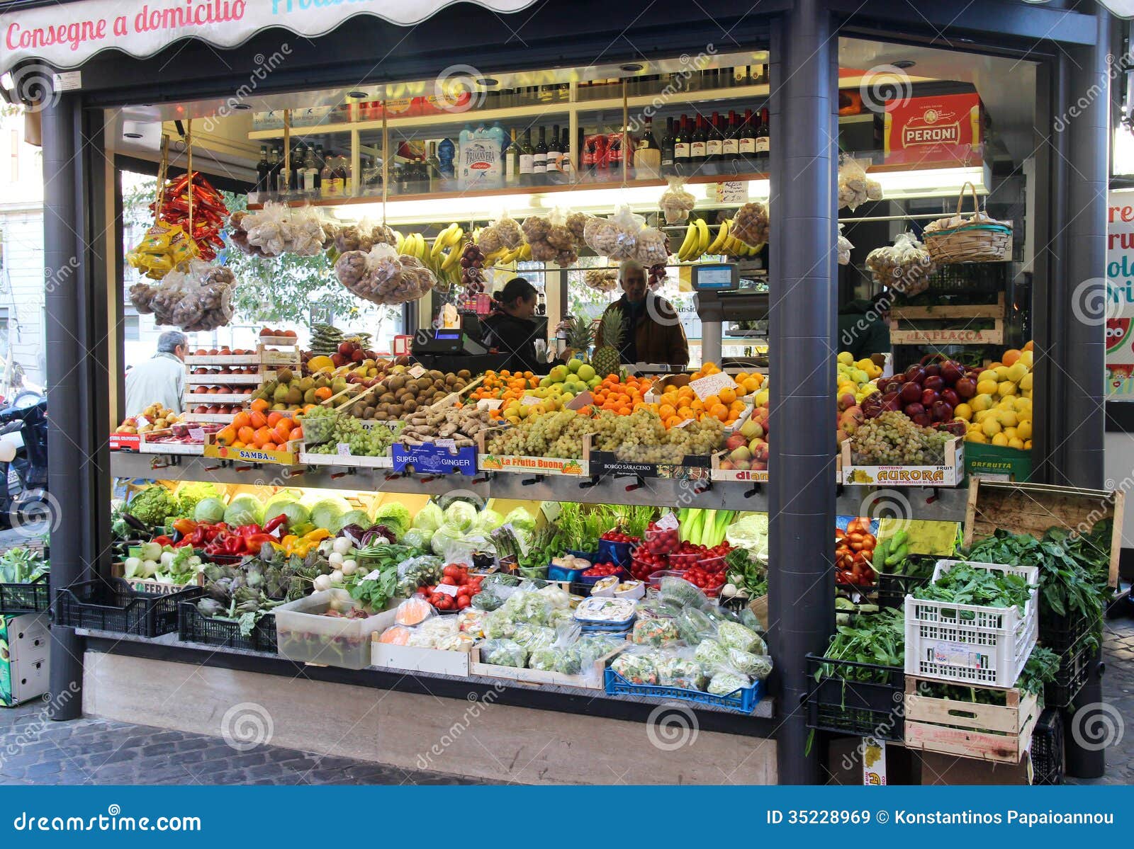 Venditore Di Frutta E Delle Verdure Immagine Stock Editoriale ...