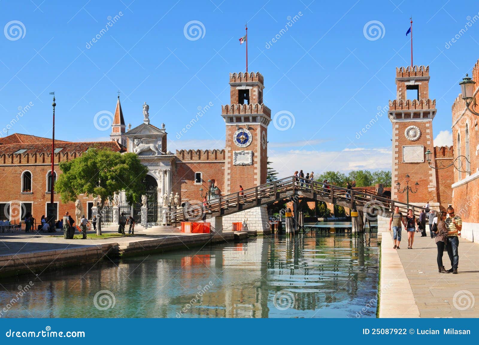 Venetian Arsenal editorial photography. Image of tourism - 25087922