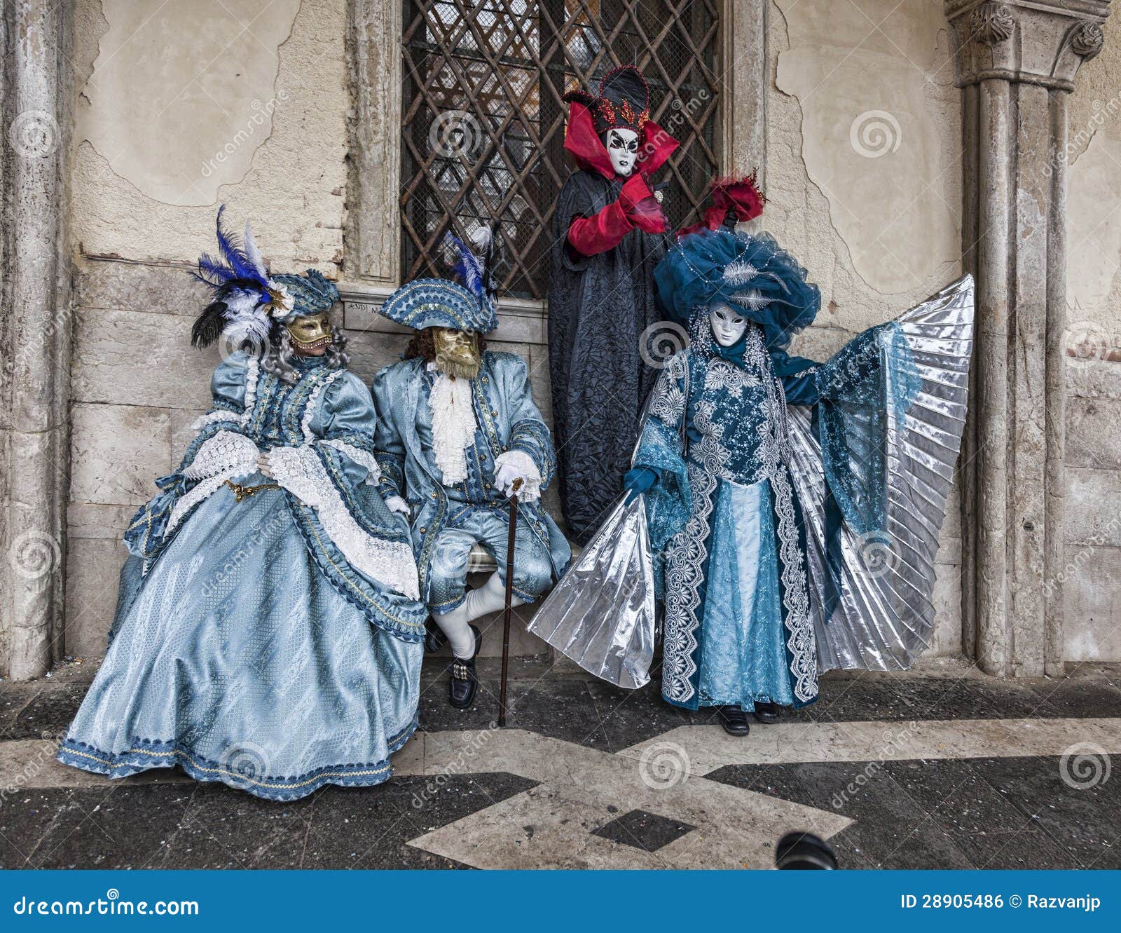 Venetian Costumes Scene editorial photo. Image of italy - 28905486