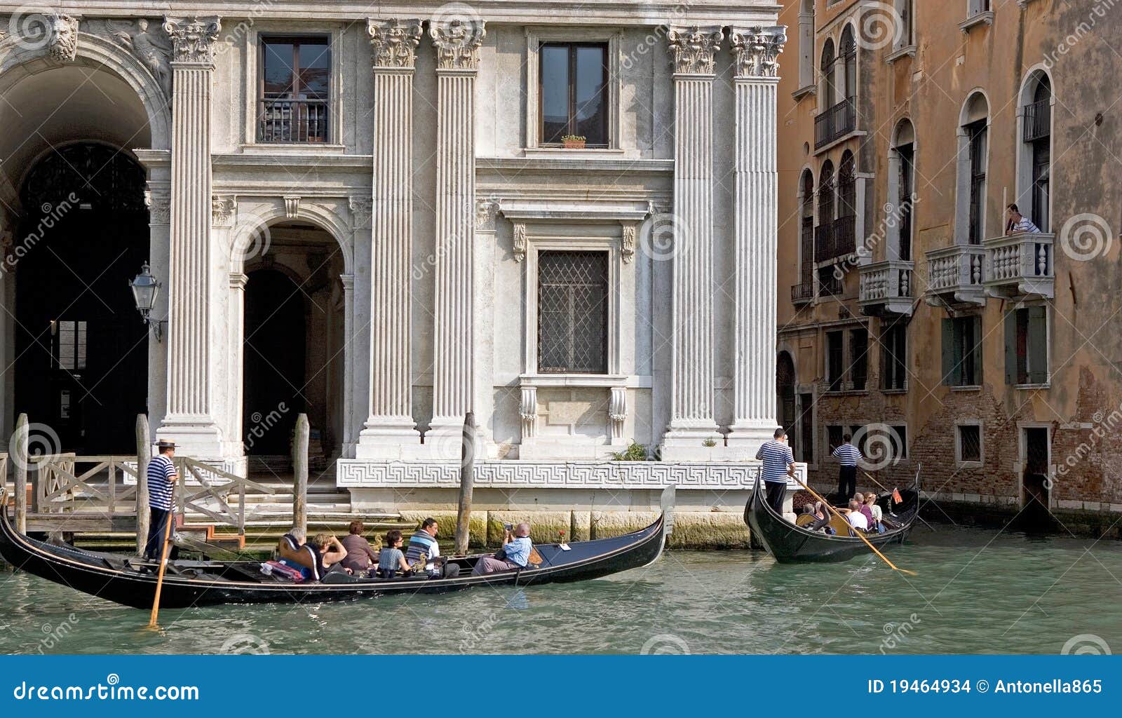 Venice, Gondole in Canal Grande Editorial Stock Image - Image of ...