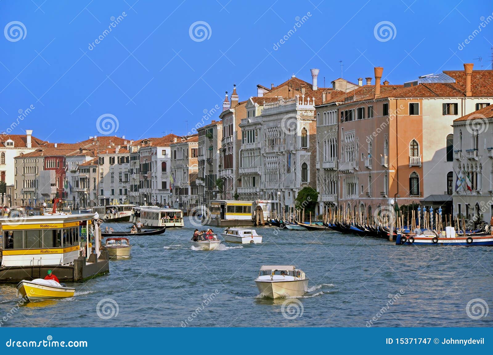 Venice Grand Channel editorial photography. Image of landmark - 15371747