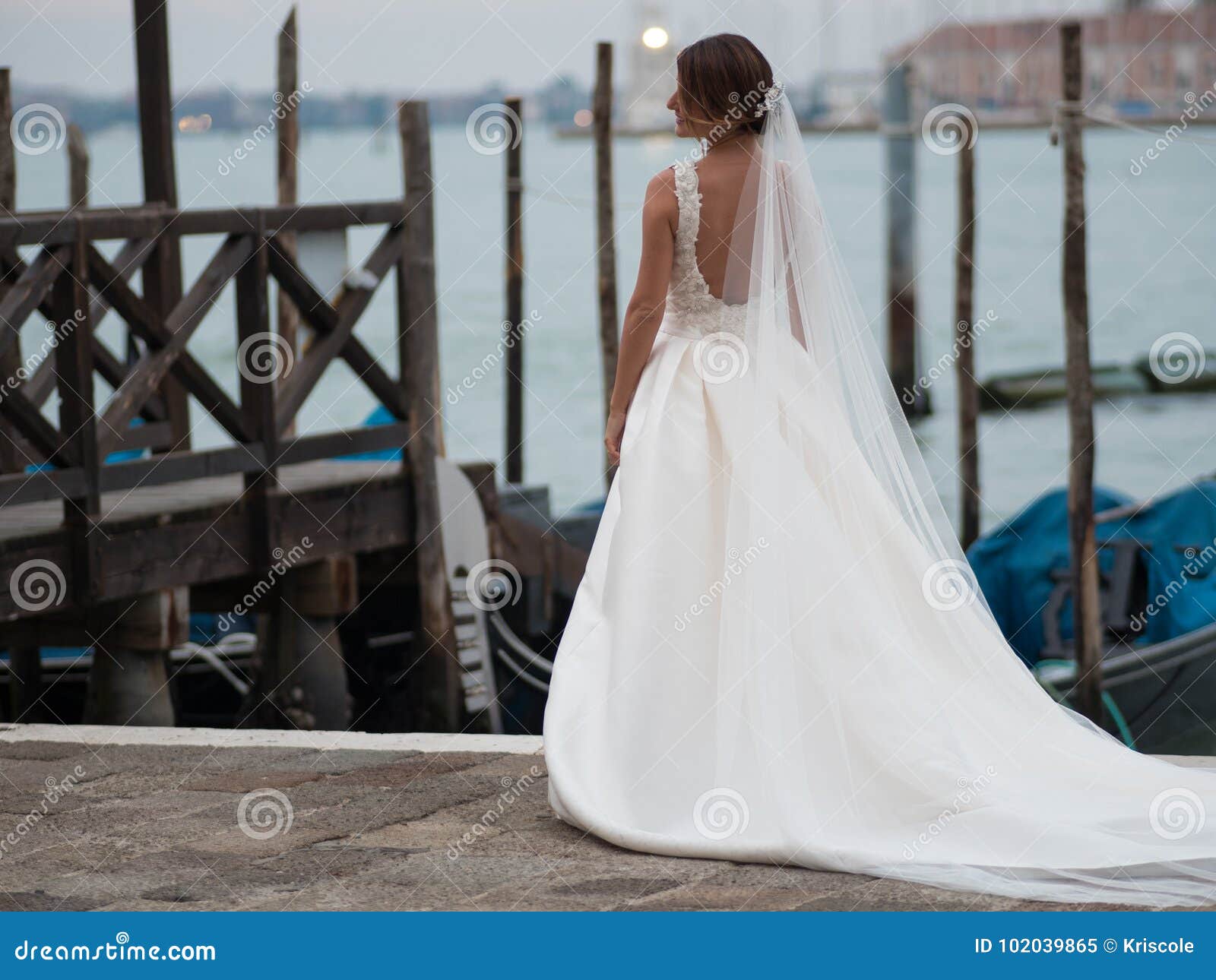 VENICE, ITALY - OCTOBER 8 , 2017: Beautiful Wedding in Venice, Bride ...