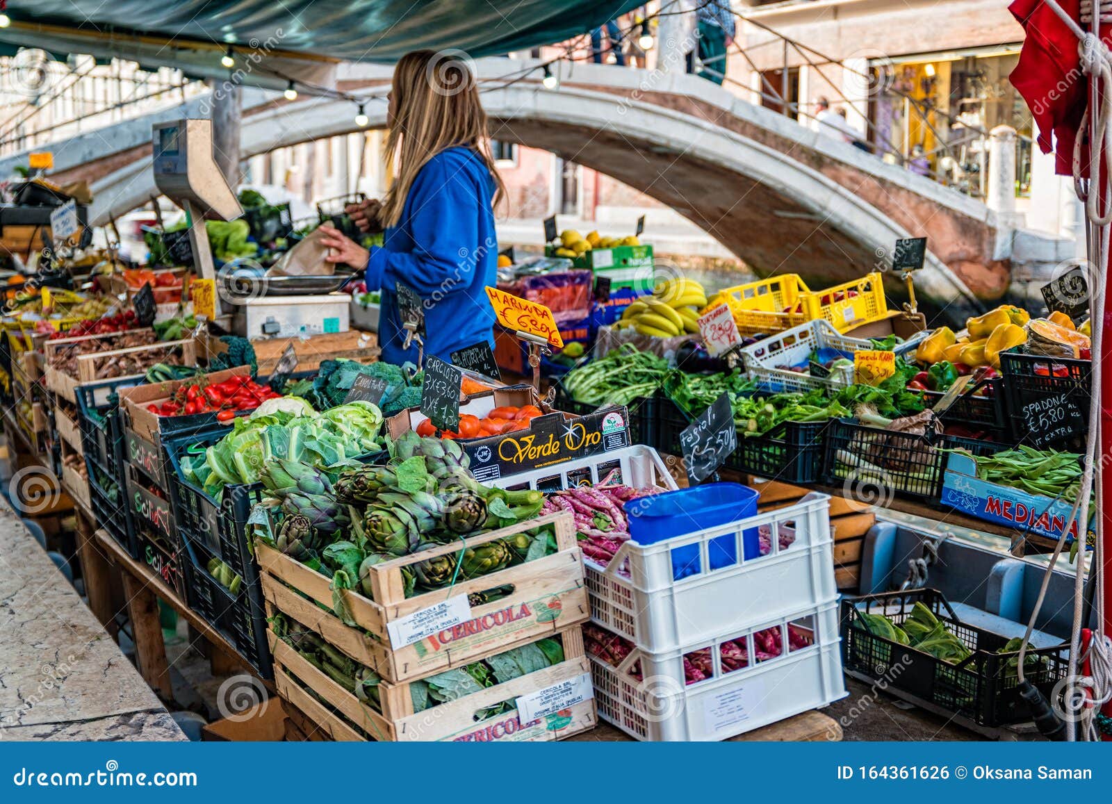 Floating Fruit Market in Venice, Italy Editorial Photo - Image of ...
