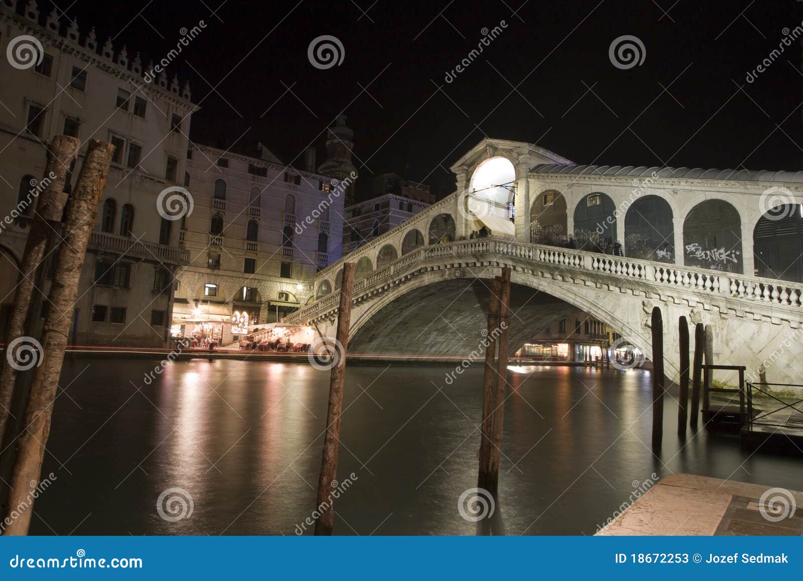 Venice - Ponte Rialto stock image. Image of illumination - 18672253