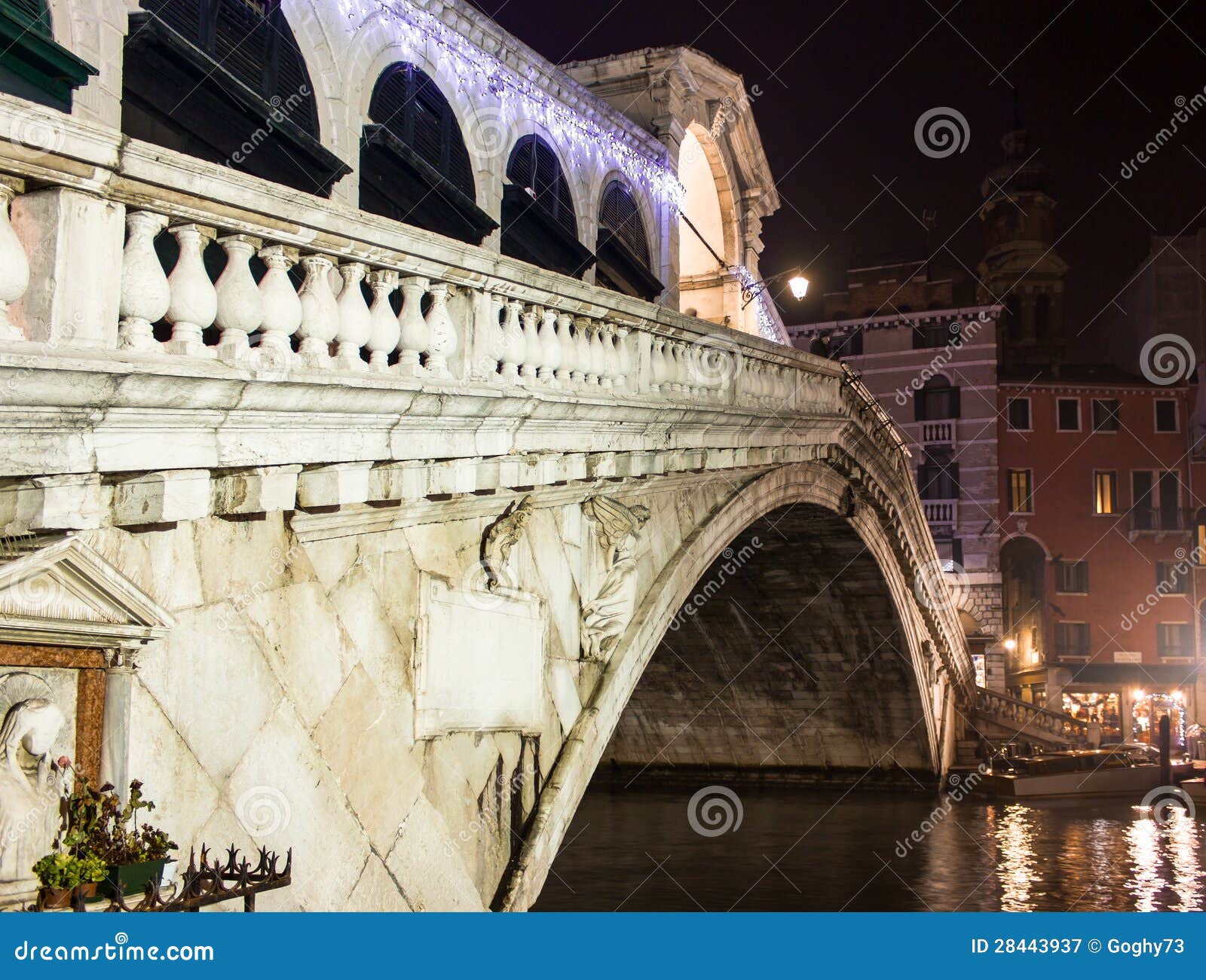 Venice, Rialto Bridge Night Stock Image - Image of home, canals: 28443937