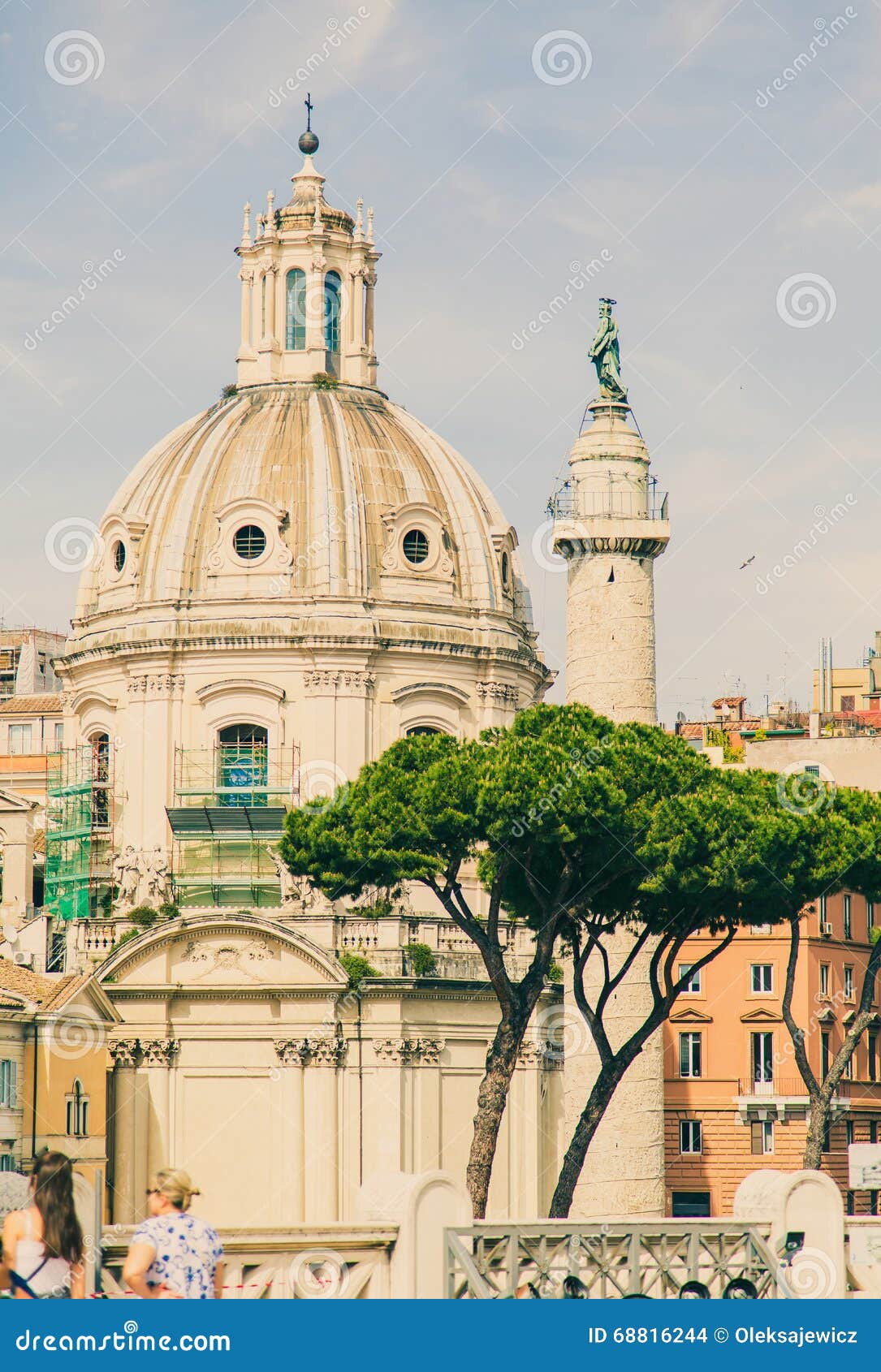 Venice Square in Rome, Colorful Summer View Editorial Stock Image ...