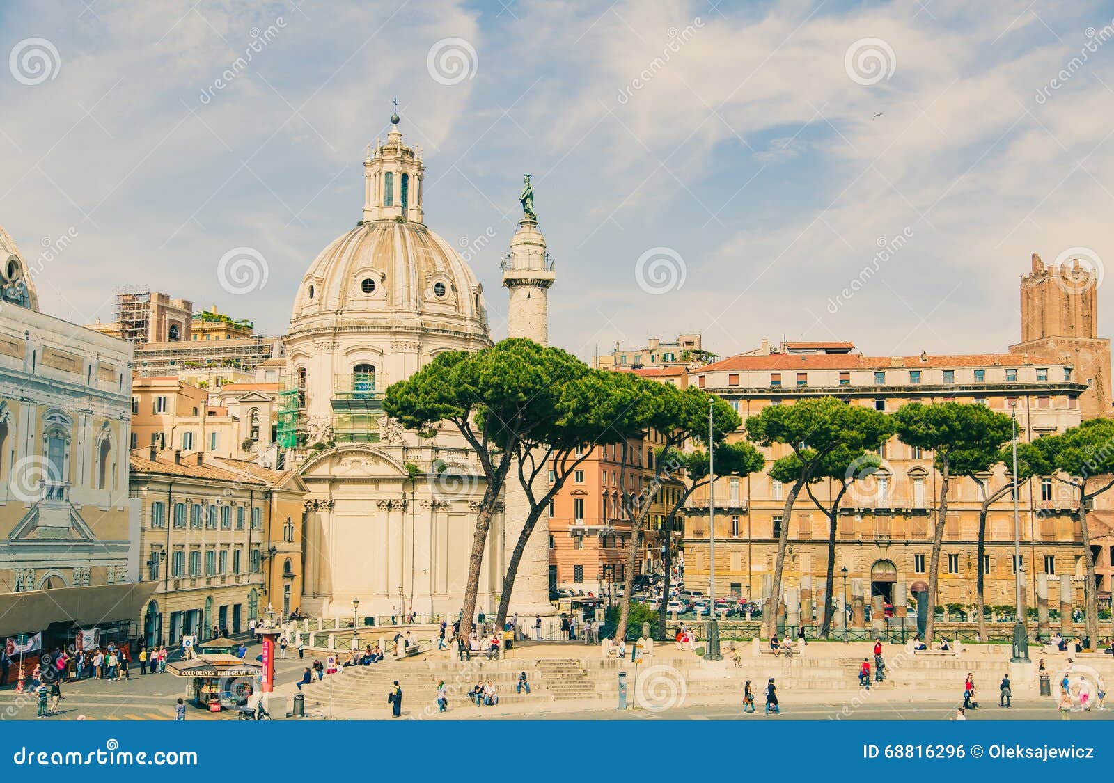 Venice Square in Rome, Colorful Summer View Editorial Photo - Image of ...