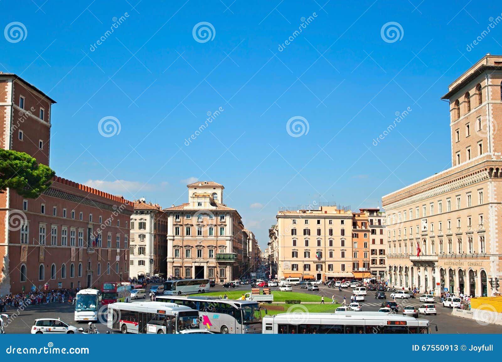 Venice square. Rome, Italy editorial stock photo. Image of roma - 67550913
