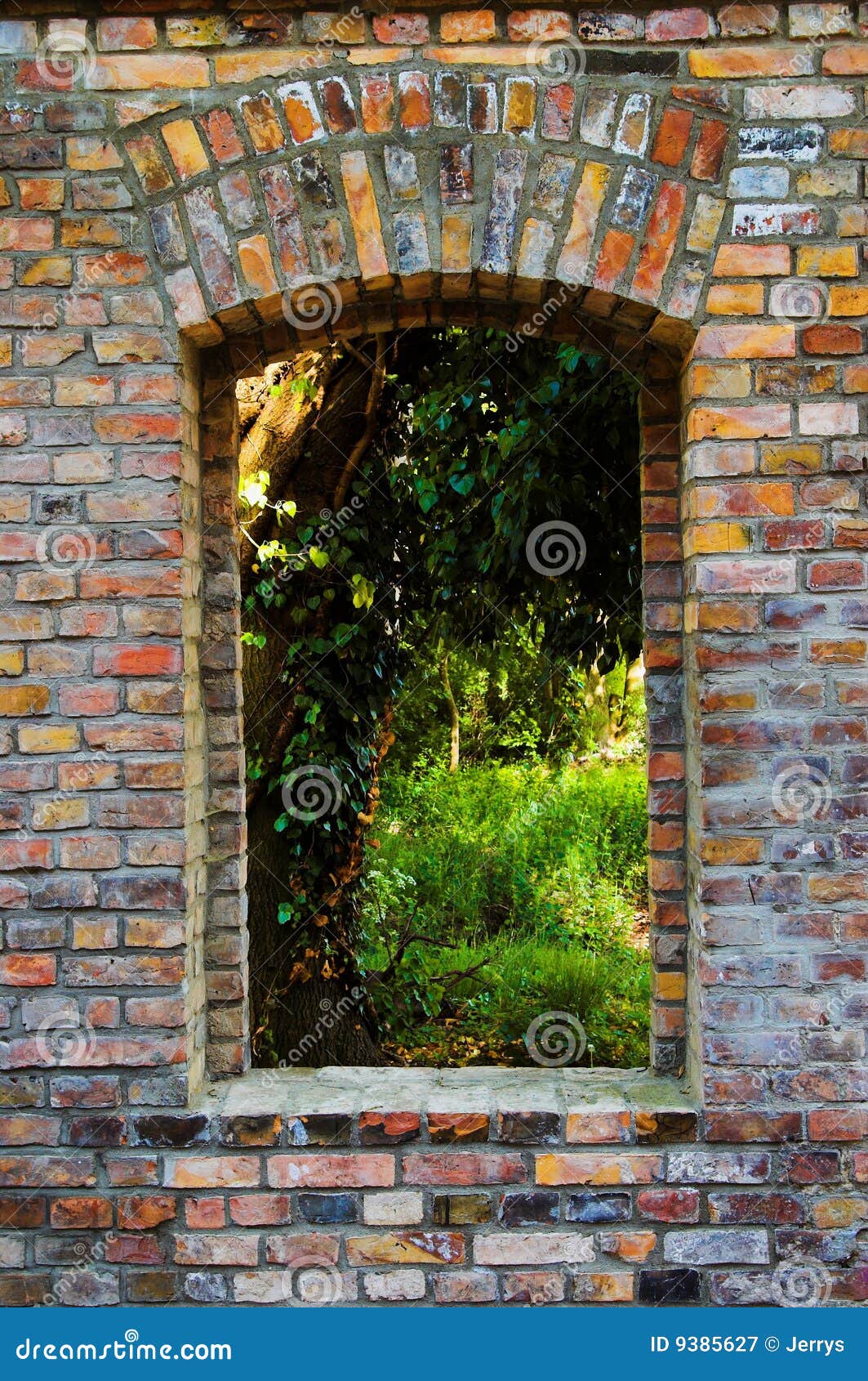 Venster stock afbeelding. Image of ruïne, muur, historisch - 9385627