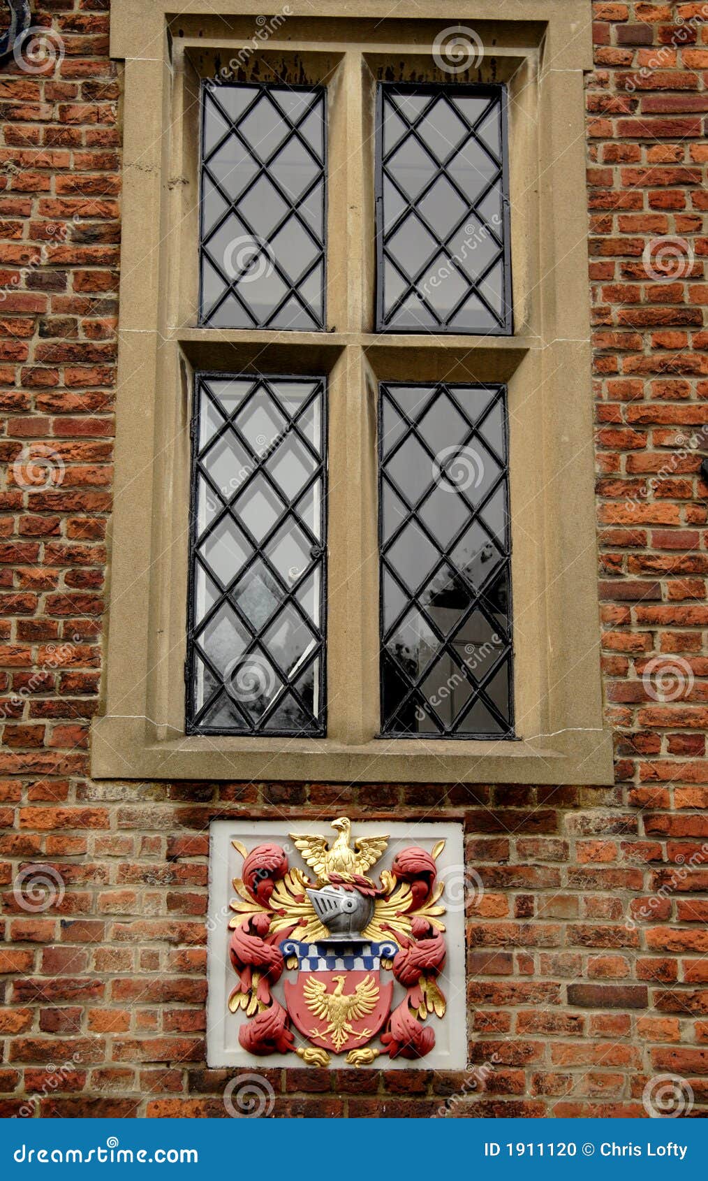 Venster Met Verticale Raamstijlen Stock Foto - Image of erfenis ...