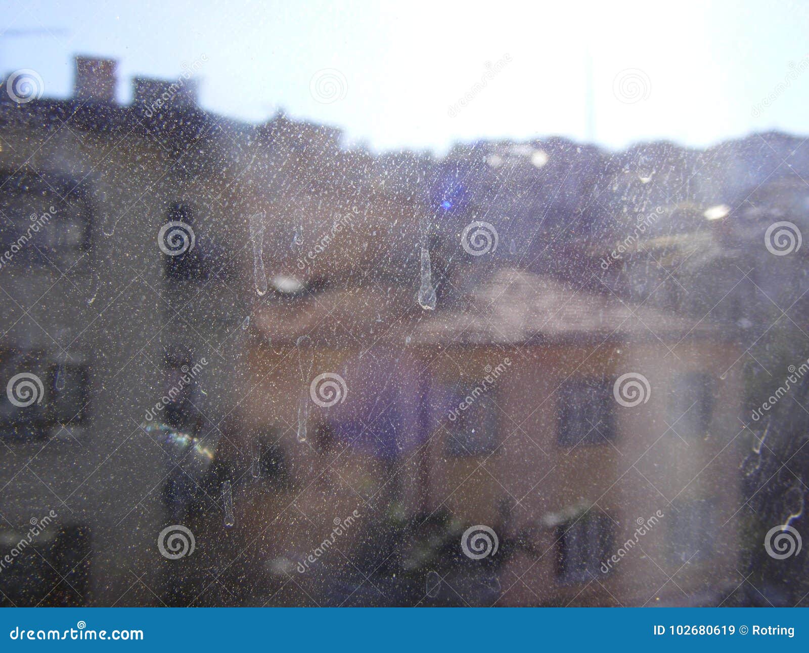 Ventana sucia imagen de archivo. Imagen de cuero, italia - 102680619