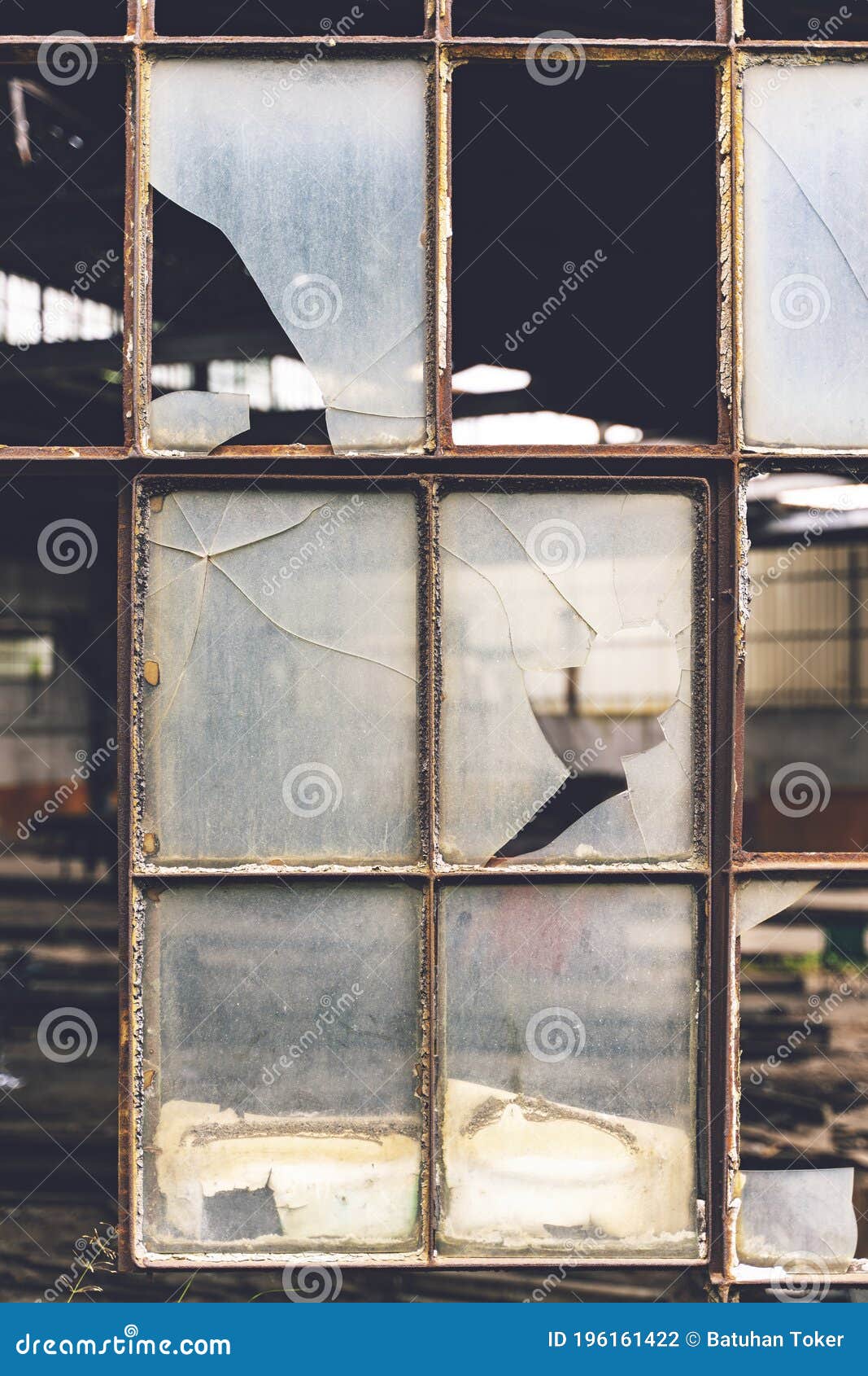 Ventana Transparente Con Textura De Vidrio Rota Foto de archivo ...