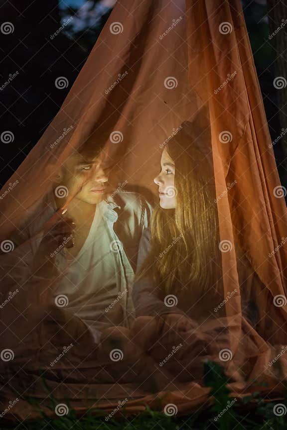 Verabredung stockfoto. Bild von jugendliche, freundschaft - 43865790