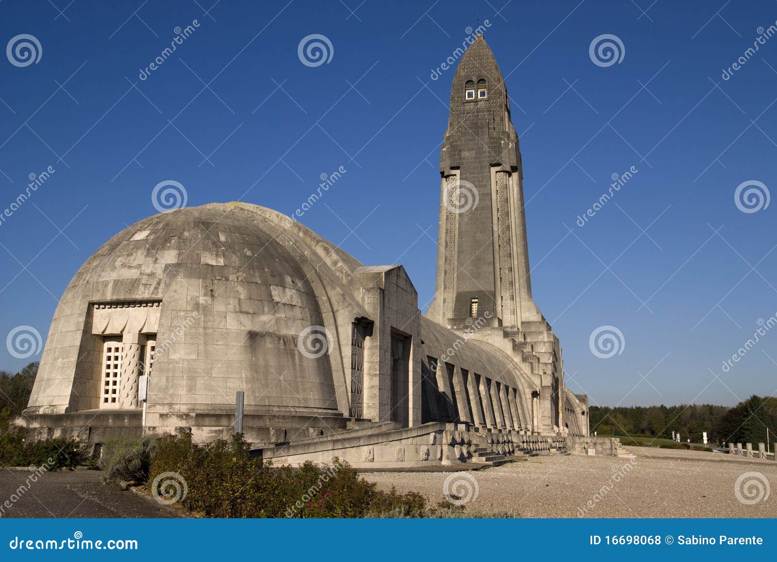 Verdun memorial ossuary stock photo. Image of heaven - 16698068