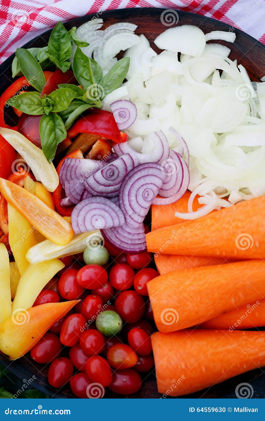 Verduras cortadas, primer foto de archivo. Imagen de salud - 64559630