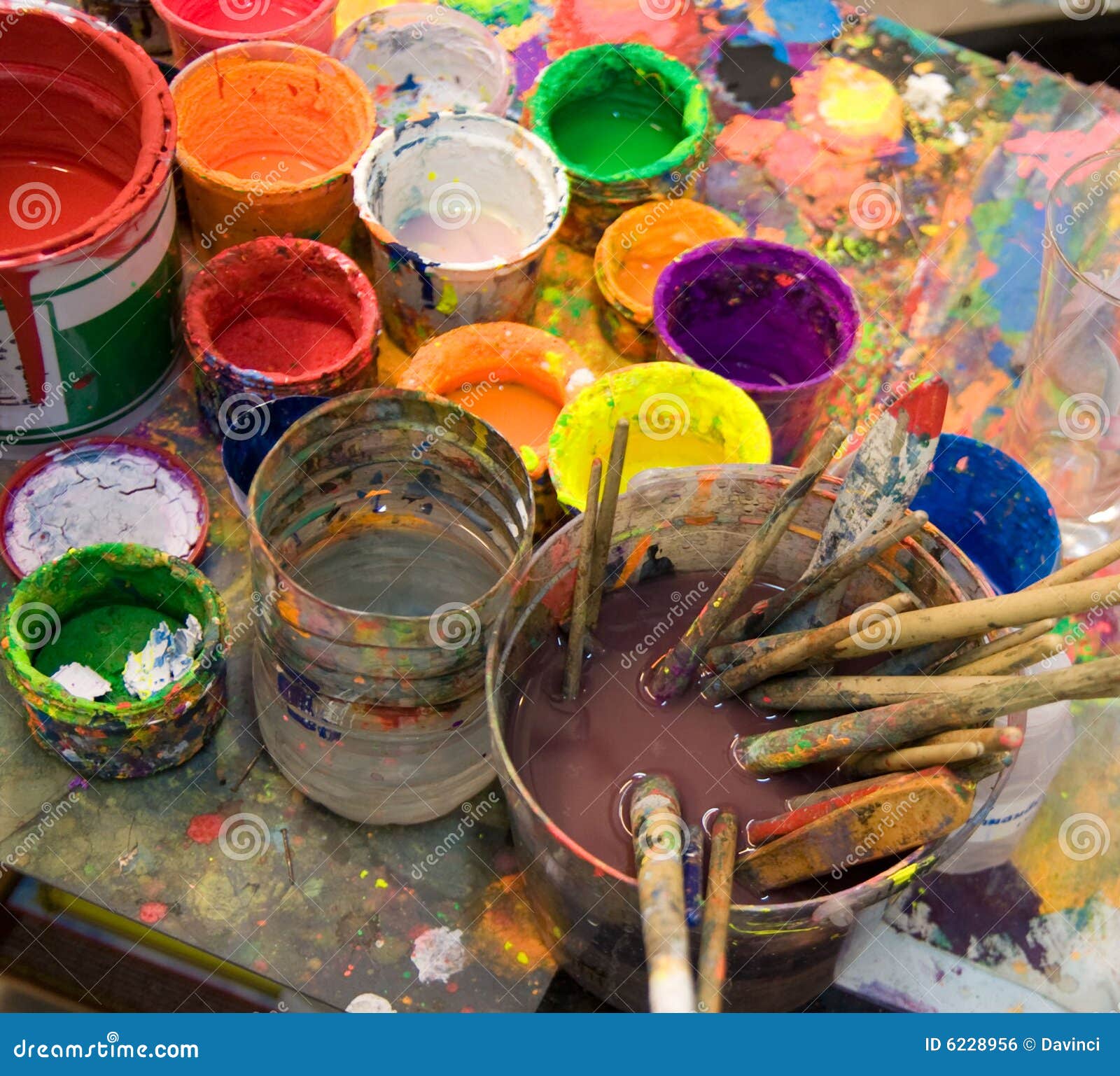 Verf stock foto. Image of acryl, penseel, vloeistof, kleurstof - 6228956