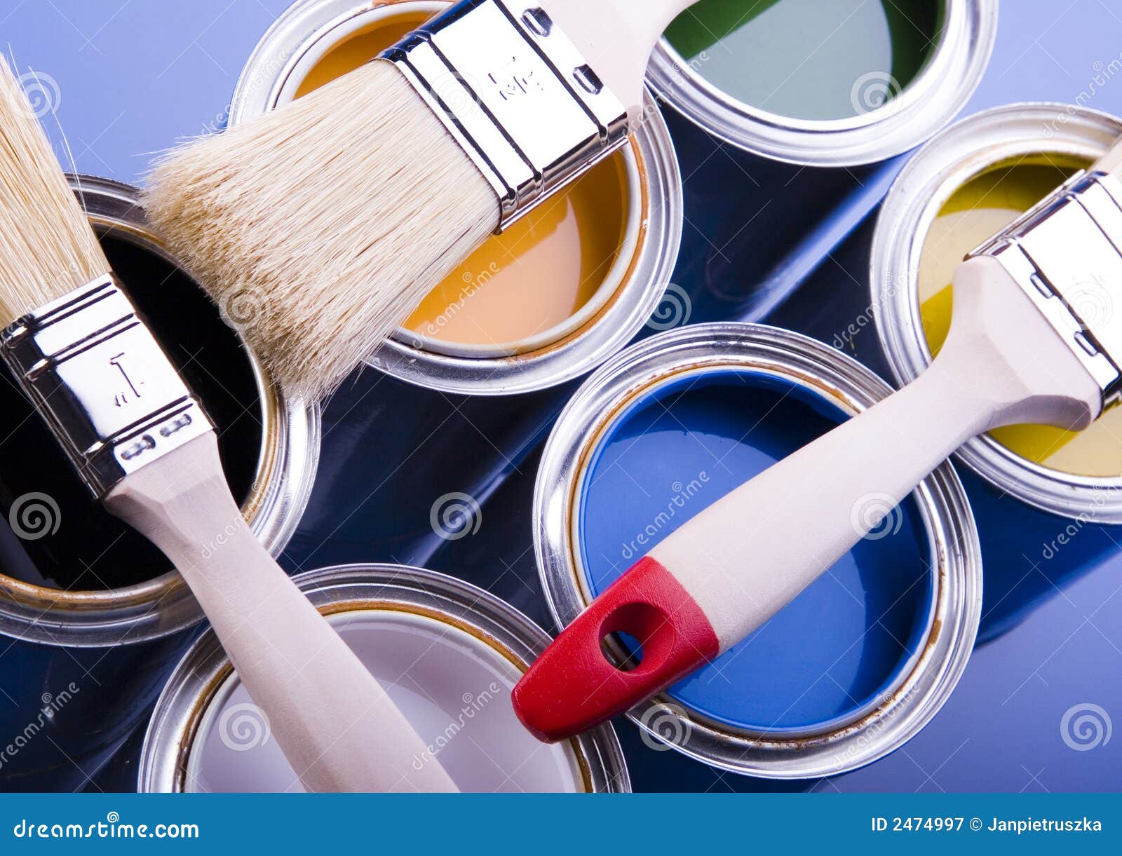 Verf en blikken stock afbeelding. Image of metaal, palet - 2474997