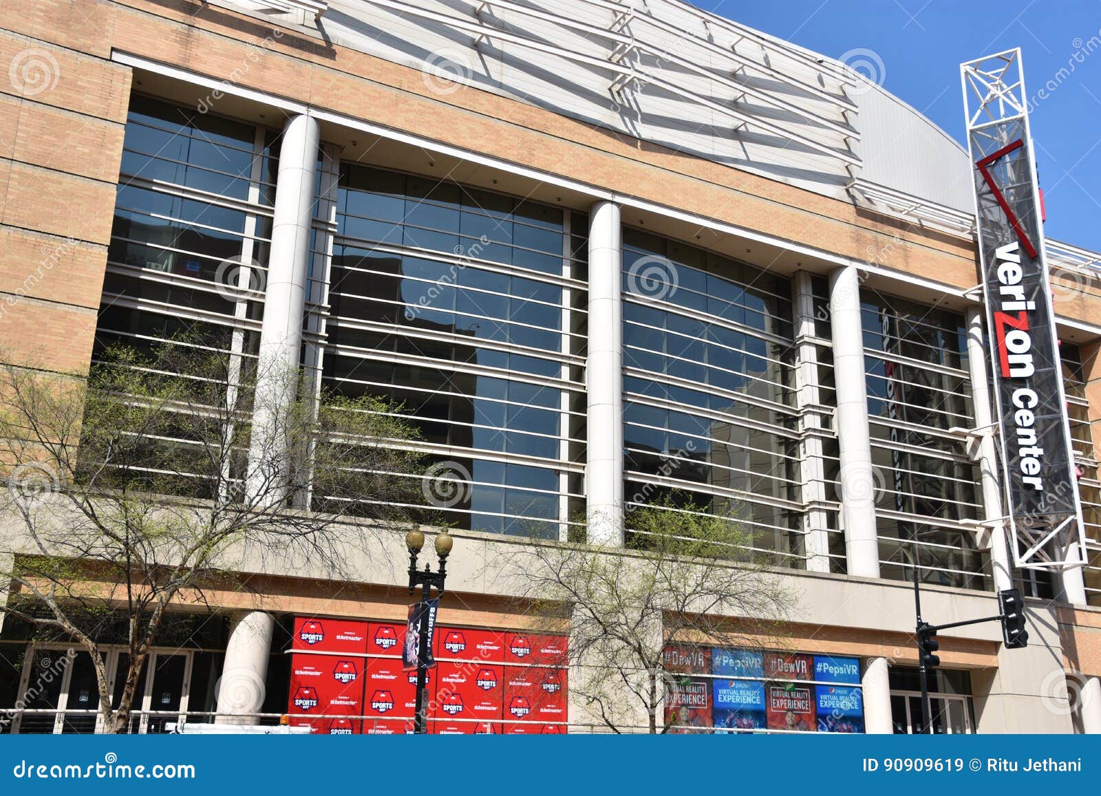 The Verizon Center in Washington DC Editorial Stock Image - Image of ...