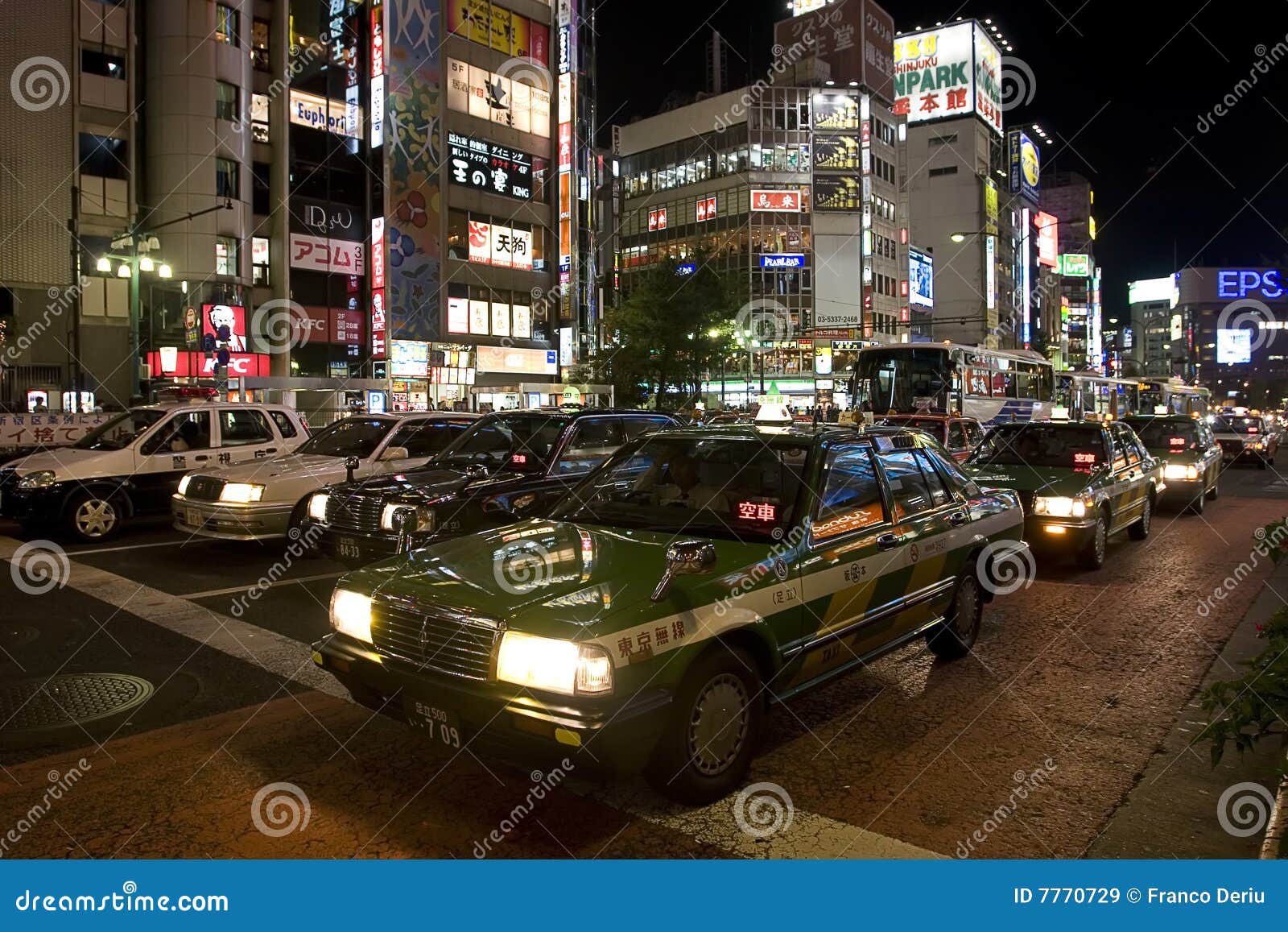 Verkehr in Japan redaktionelles stockbild. Bild von belichtet - 7770729