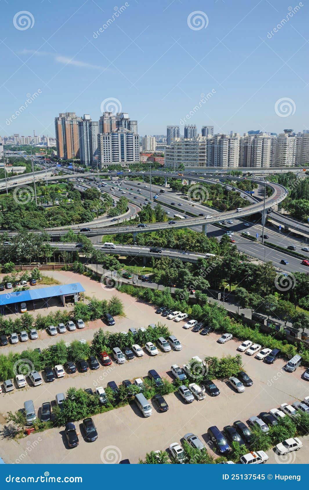 Verkehr in Peking redaktionelles bild. Bild von masse - 25137545