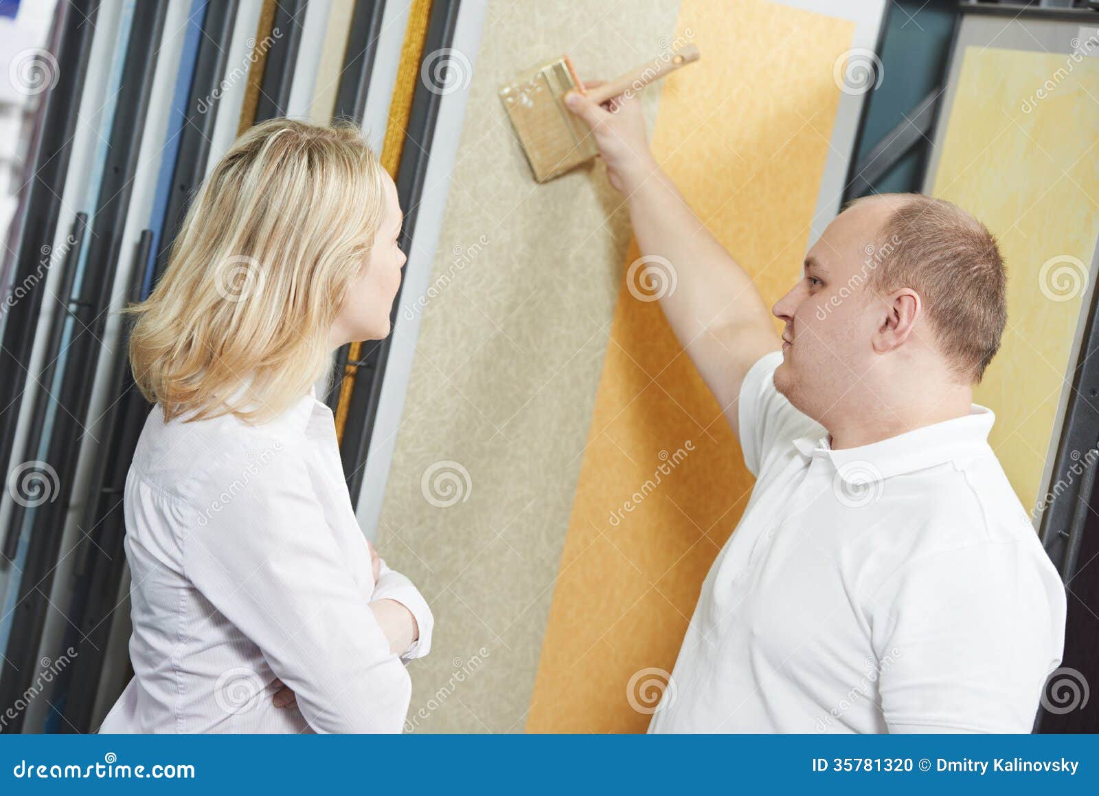 Verkoper En Kopers Passende Verfkleur Stock Foto - Image of klant ...