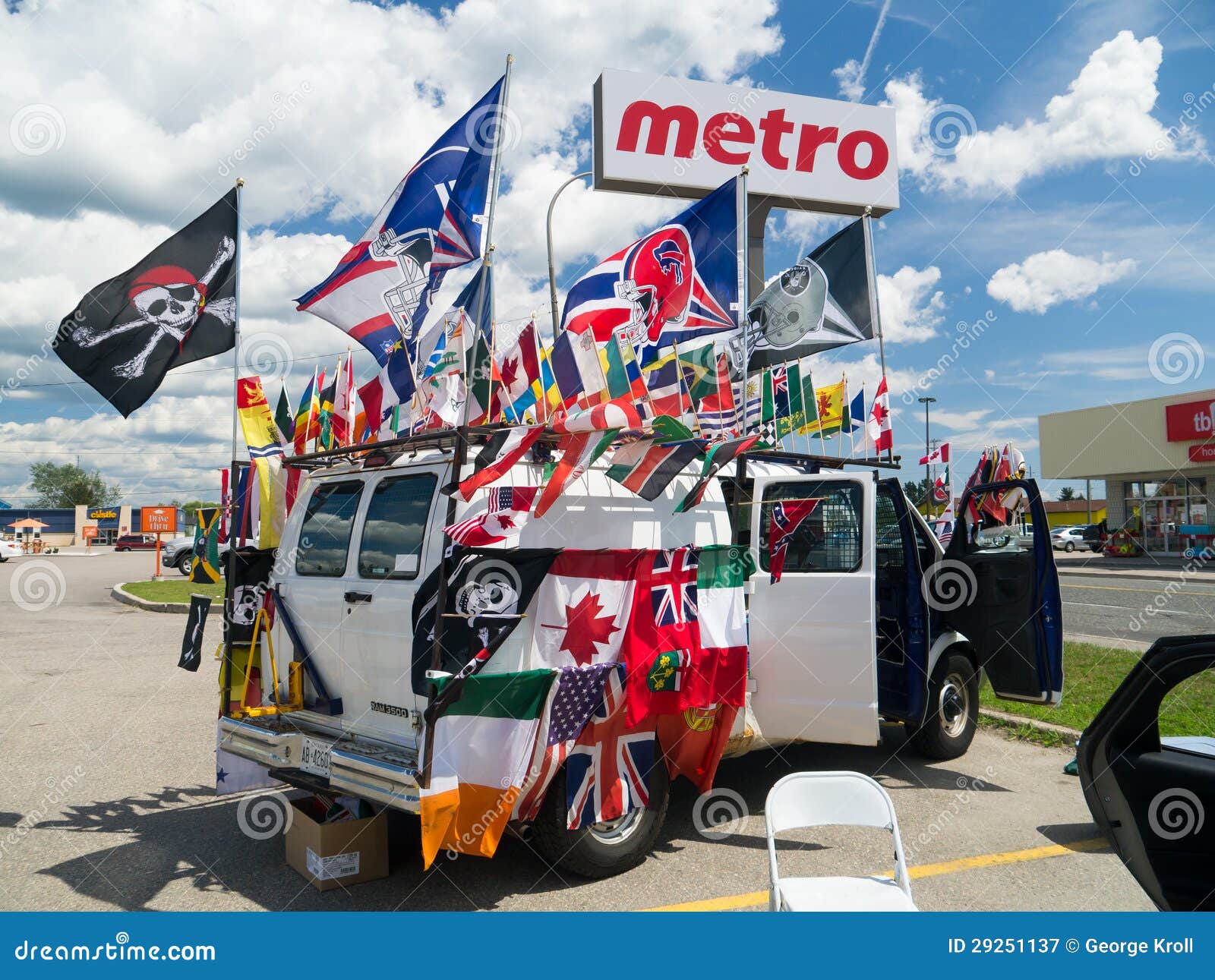 Verkoper van Vlaggen redactionele fotografie. Image of park - 29251137