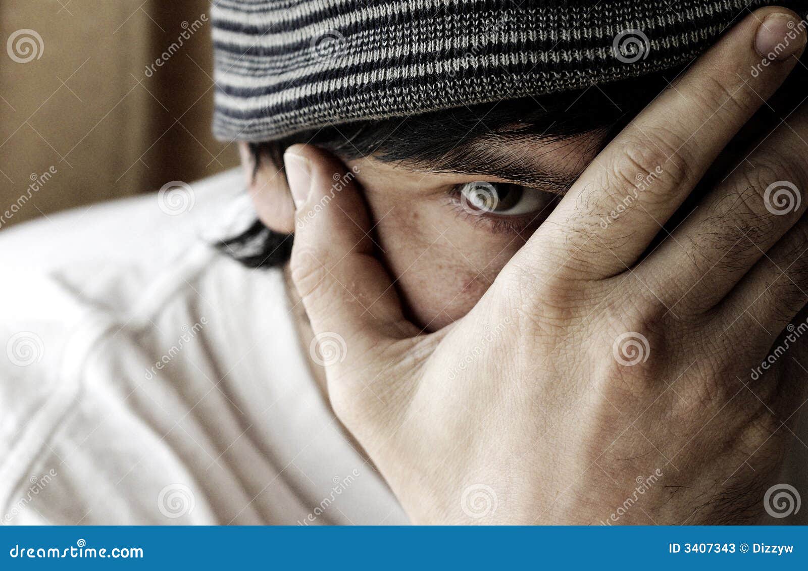 Vermoeid gezicht stock afbeelding. Image of brunette, emotie - 3407343