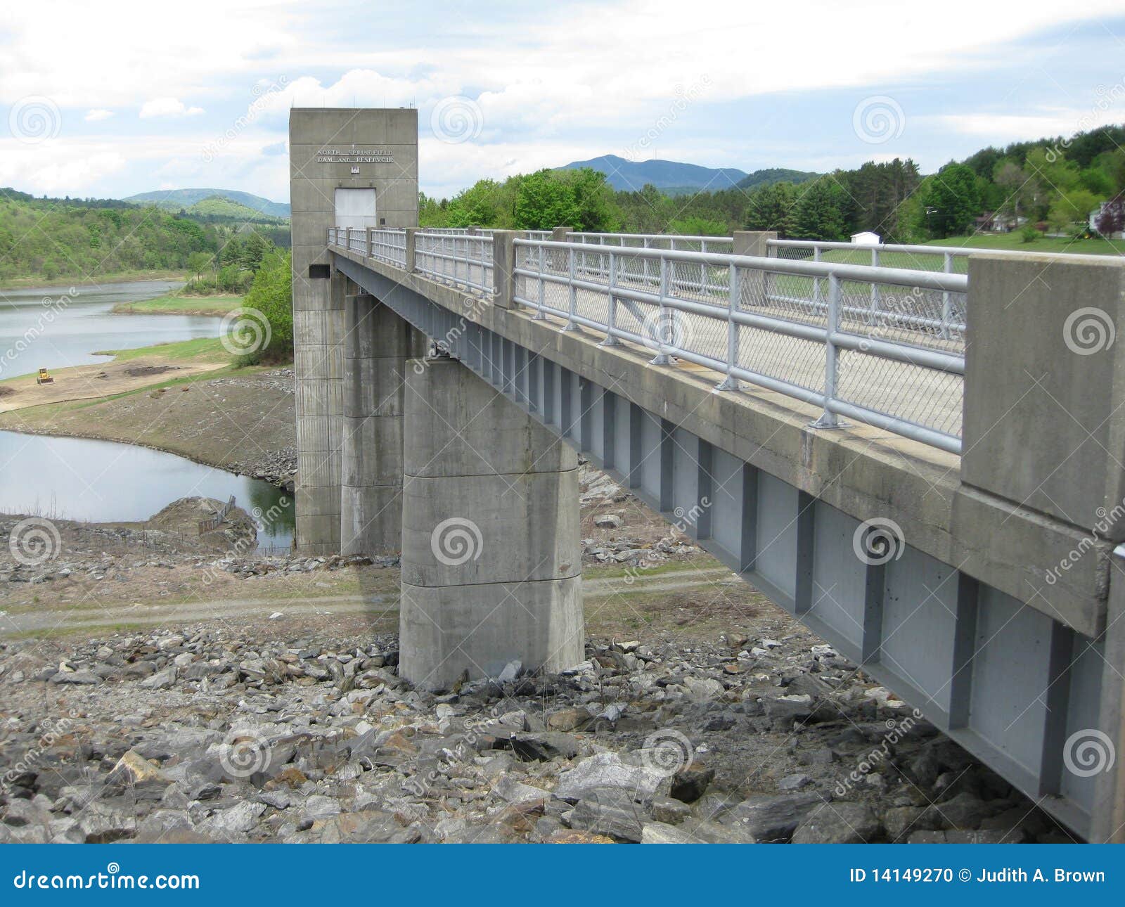 Vermont Dam stock photo. Image of spillway, river, dangerous - 14149270