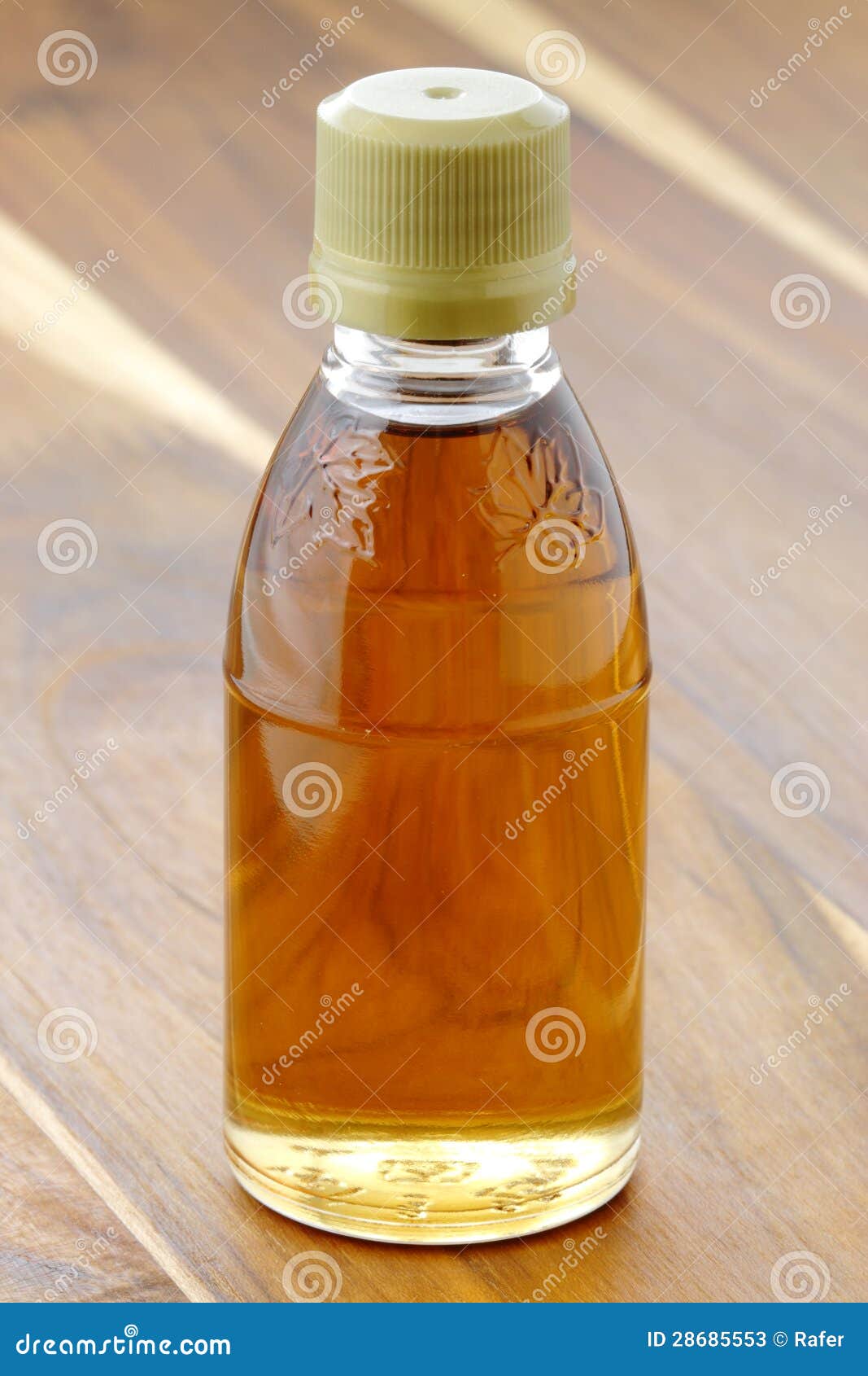 Vermont fancy maple syrup stock image. Image of bouquet - 28685553