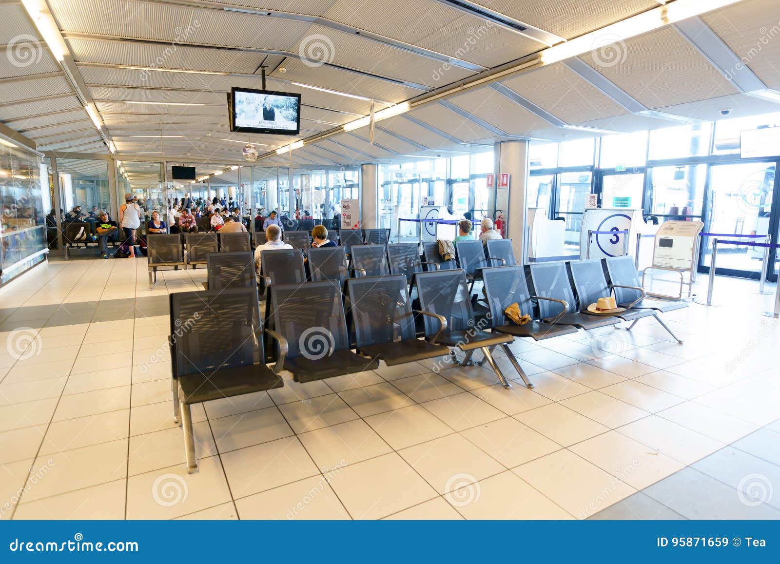 Verona airport interior editorial stock image. Image of vacation - 95871659 Verona airport interior editorial stock image. Image of vacation - 95871659