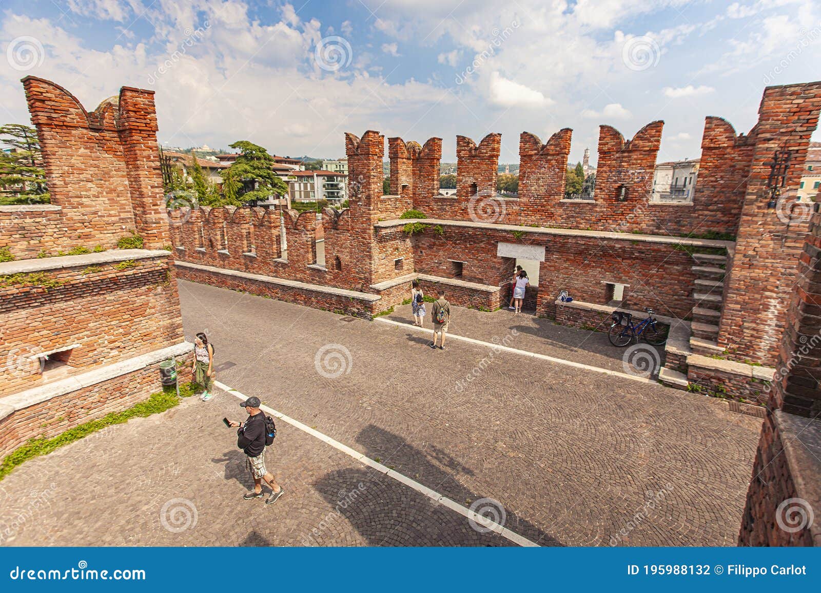 View of Castelvecchio Bridge in Verona in Italy Editorial Photography ...