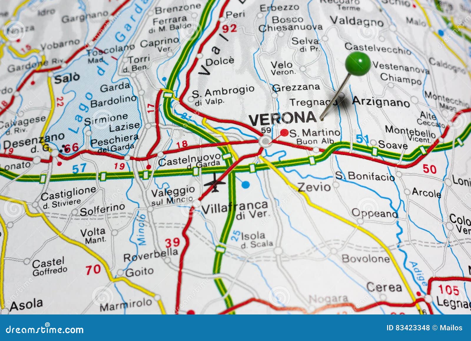 Verona Italy on una mappa fotografia stock. Immagine di estate - 83423348
