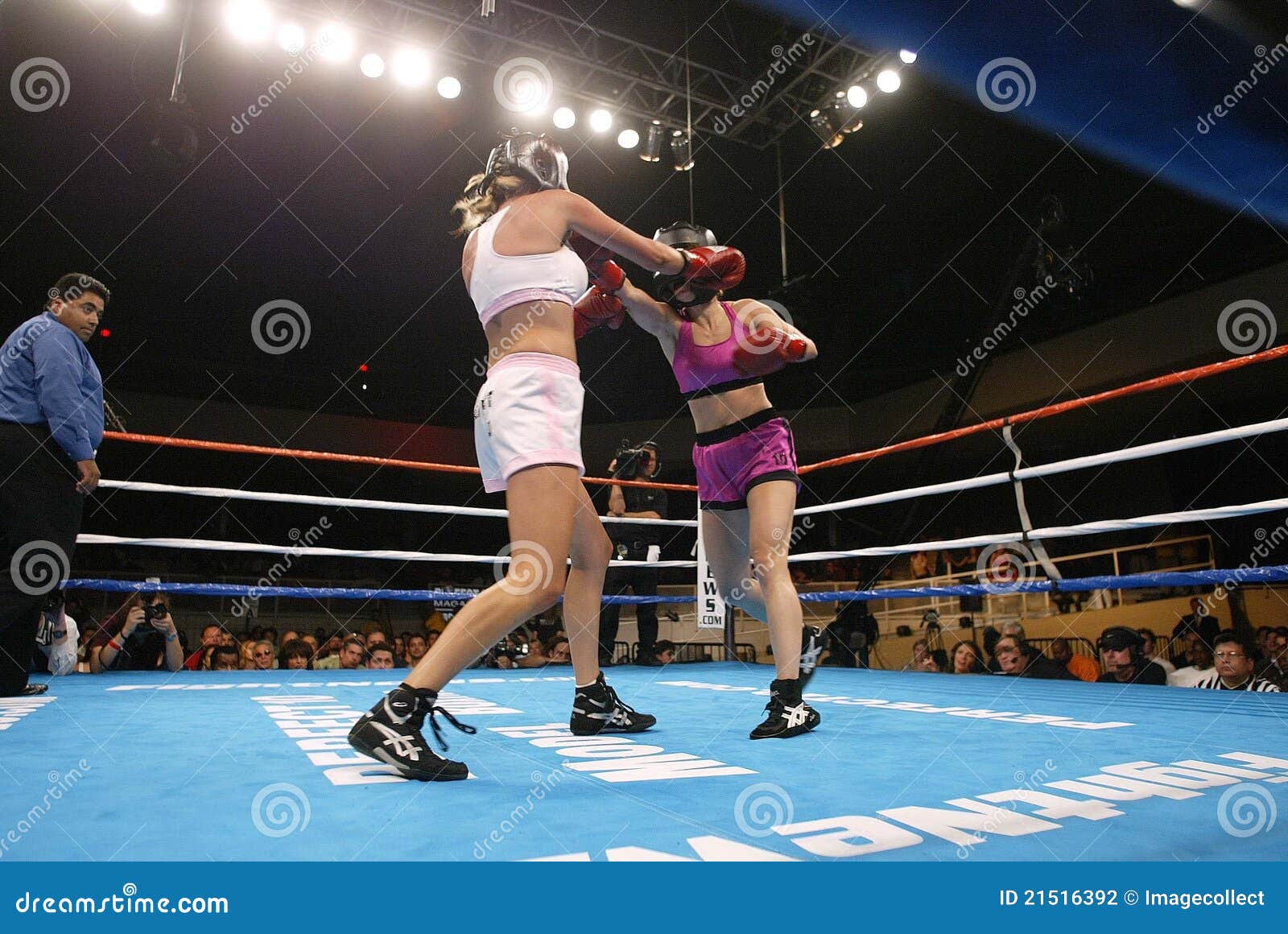 Veronique Tyler VS Kristen Sullivan Editorial Photography - Image of ...