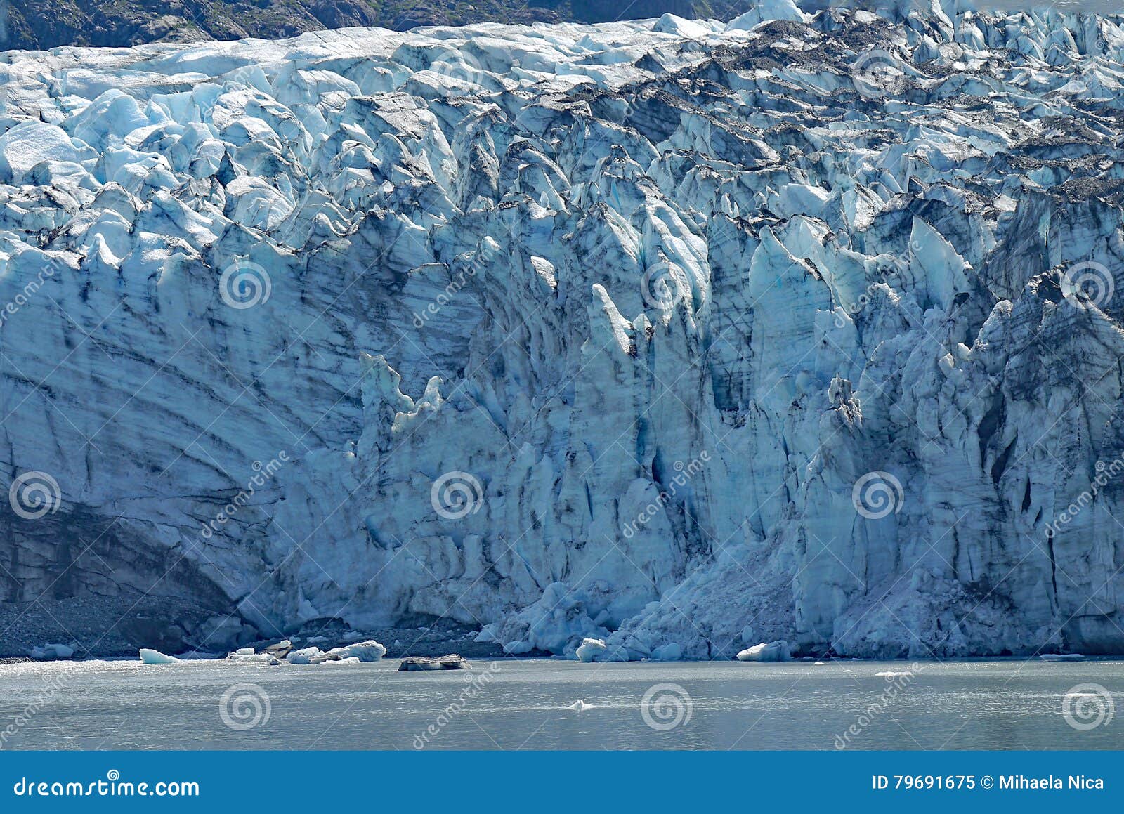 Verpacktes Blaues Eis Von Alaskischen Gletschern Stockbild - Bild von ...