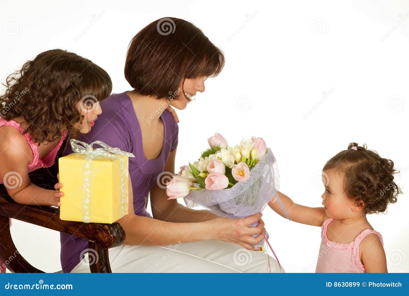 Verrassing voor moeder stock afbeelding. Image of familie - 8630899