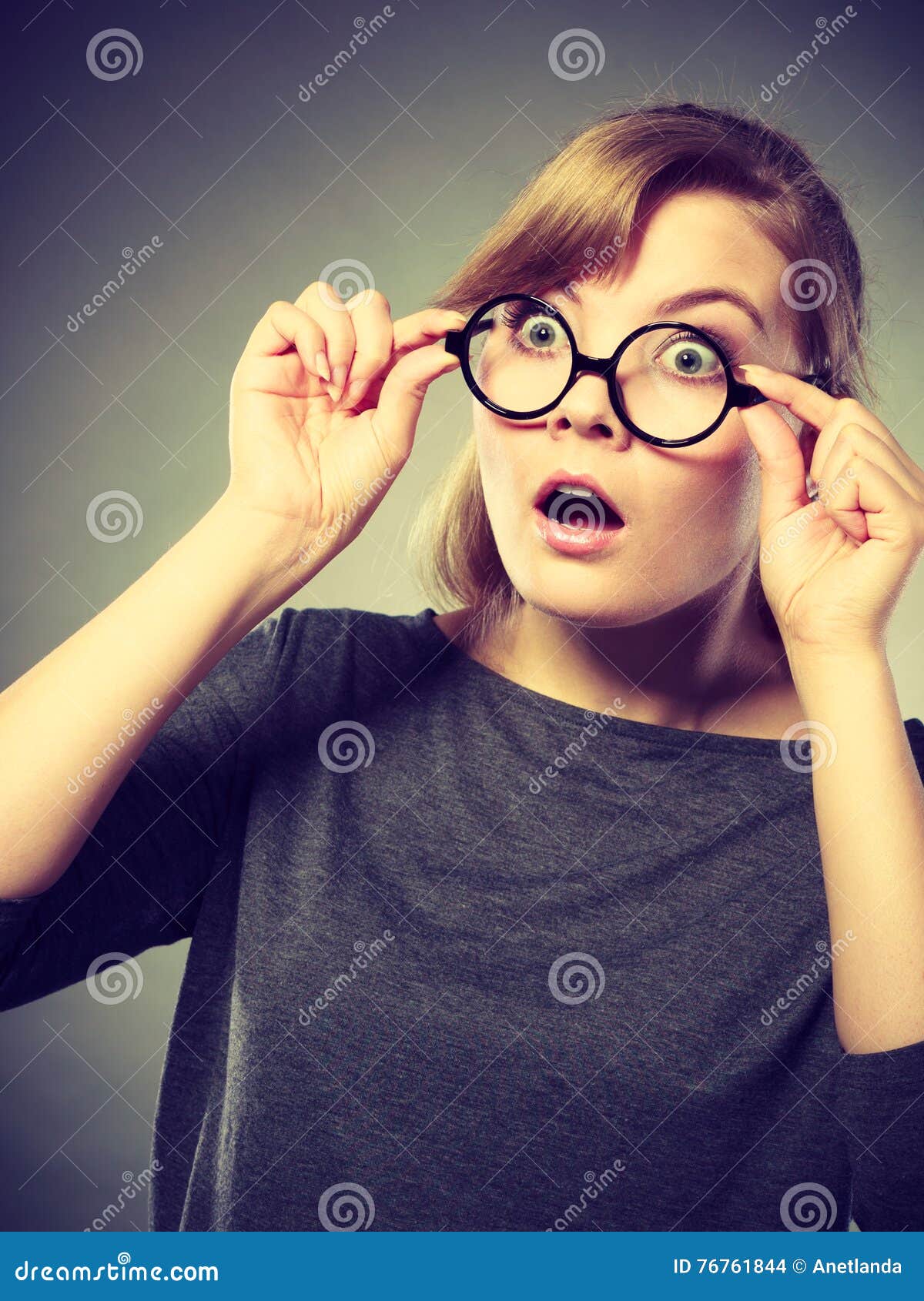 Verrast Verbaasd Meisje Met Open Mond Stock Foto - Image of open ...