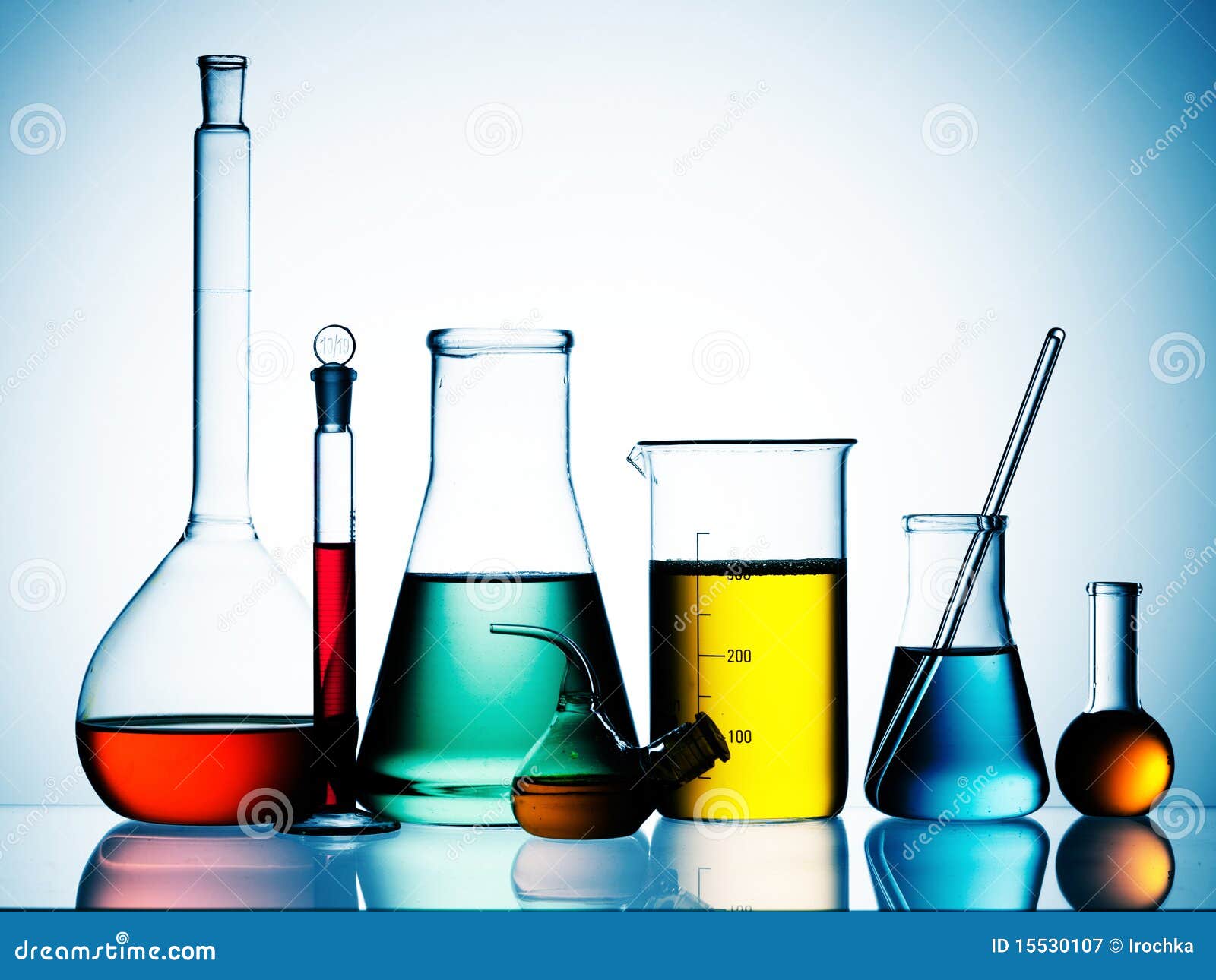 Verrerie chimique image stock. Image du recherche, mélangeurs - 15530107