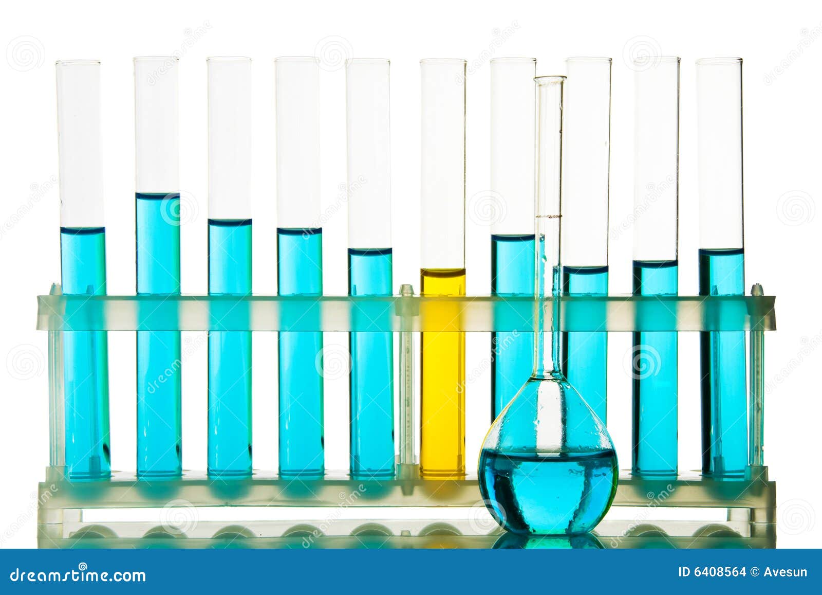 Verrerie chimique photo stock. Image of médical, expérience - 6408564